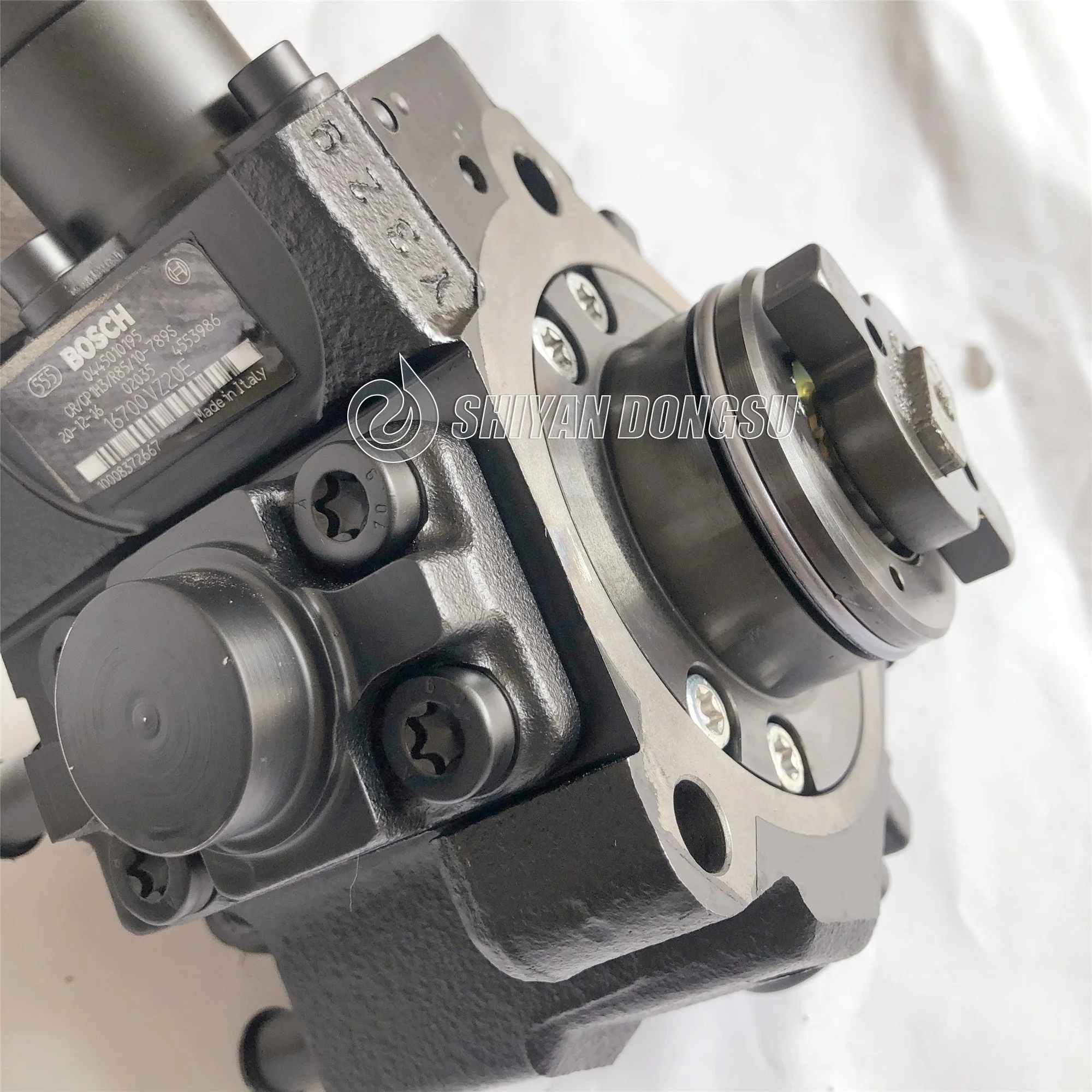 Genuine Diesel Engine Zd30 Fuel Injection Pump 0445010136 16700vz20e ...