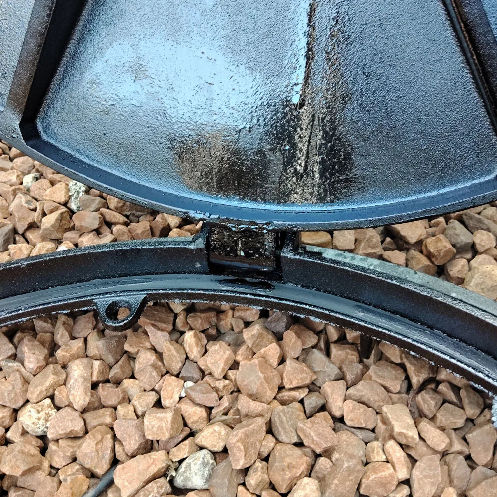 Round Overflow Manhole Covers Ductile Iron Leak-Proof Casting Services ...
