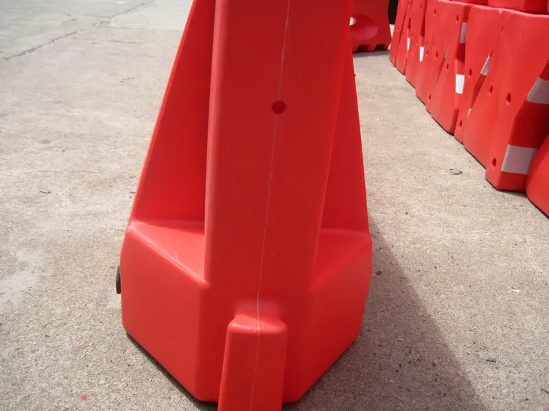 Benc 2m Multi-color Road Safety Barriers Water-filled Plastic Blocks ...