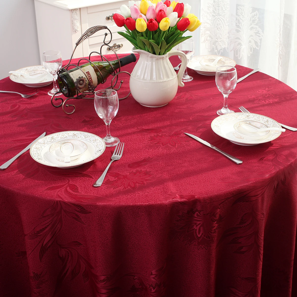 132 Inch Red Round Jacquard Tablecloth For Luxury Wedding Banquet ...