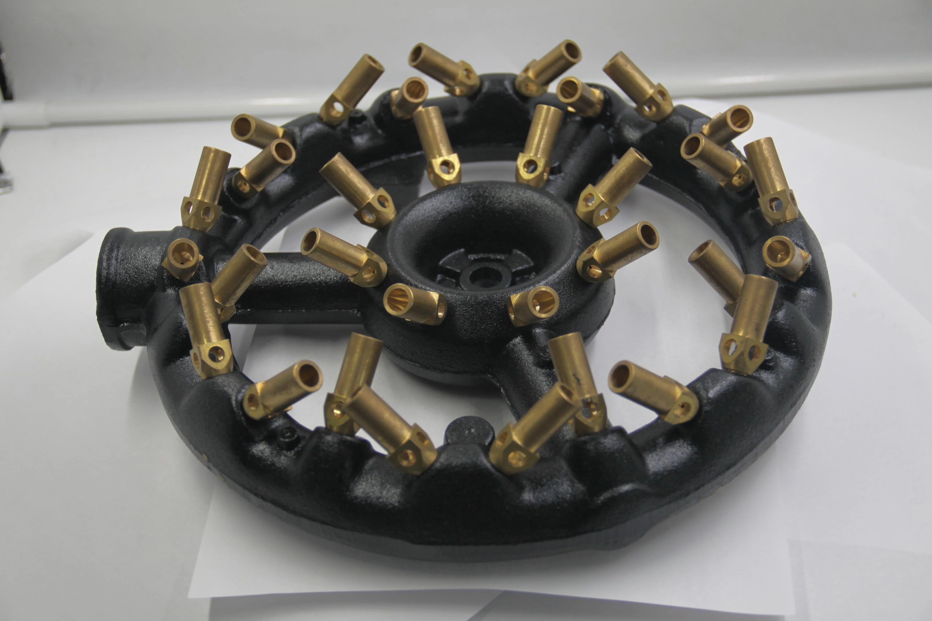 Replacement Natural Gas 32 Jet Gas Burner - Cast Iron