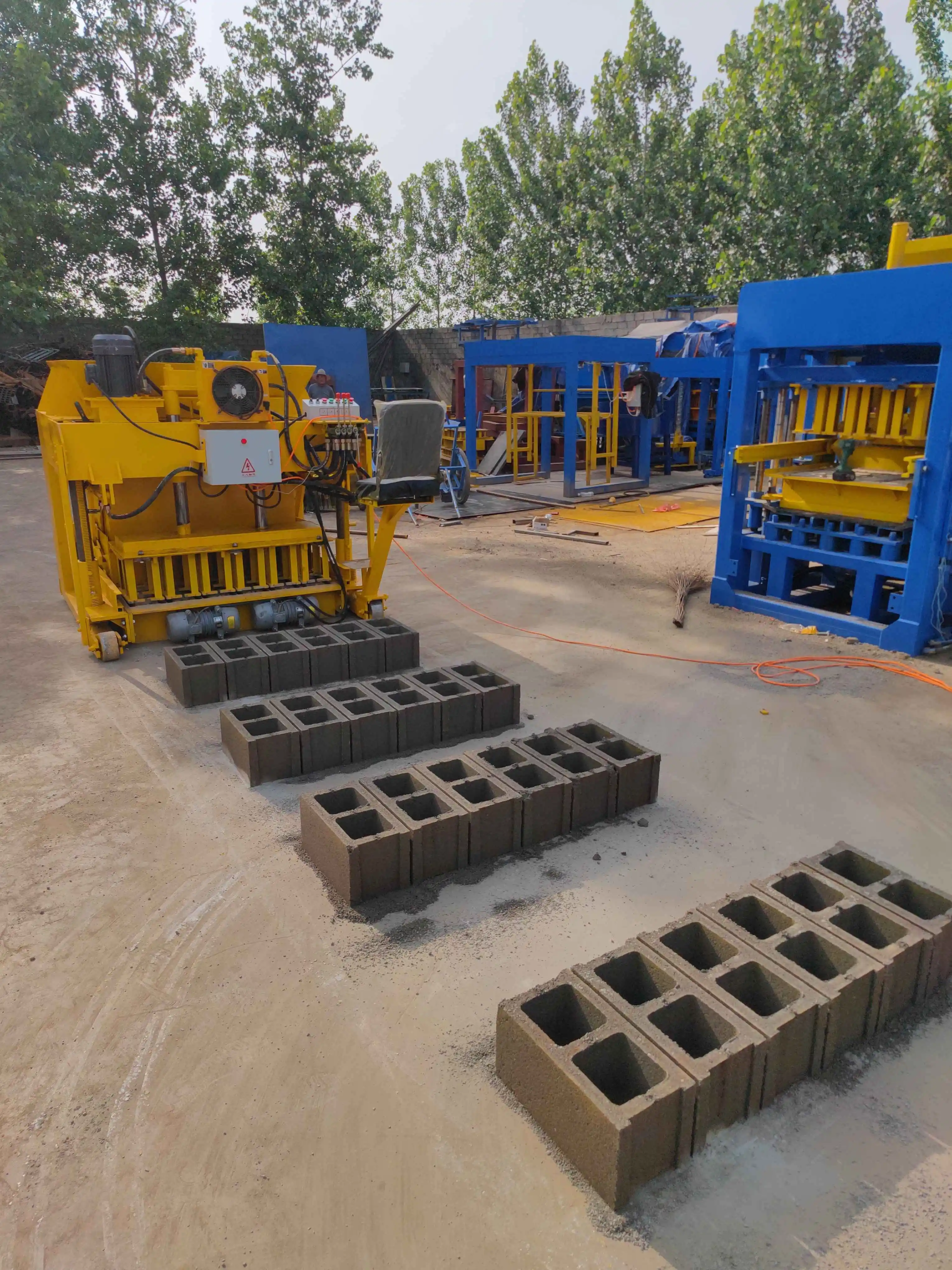 Hollow Cement Interlock Interlocking Brick Making Machinery Automatic ...