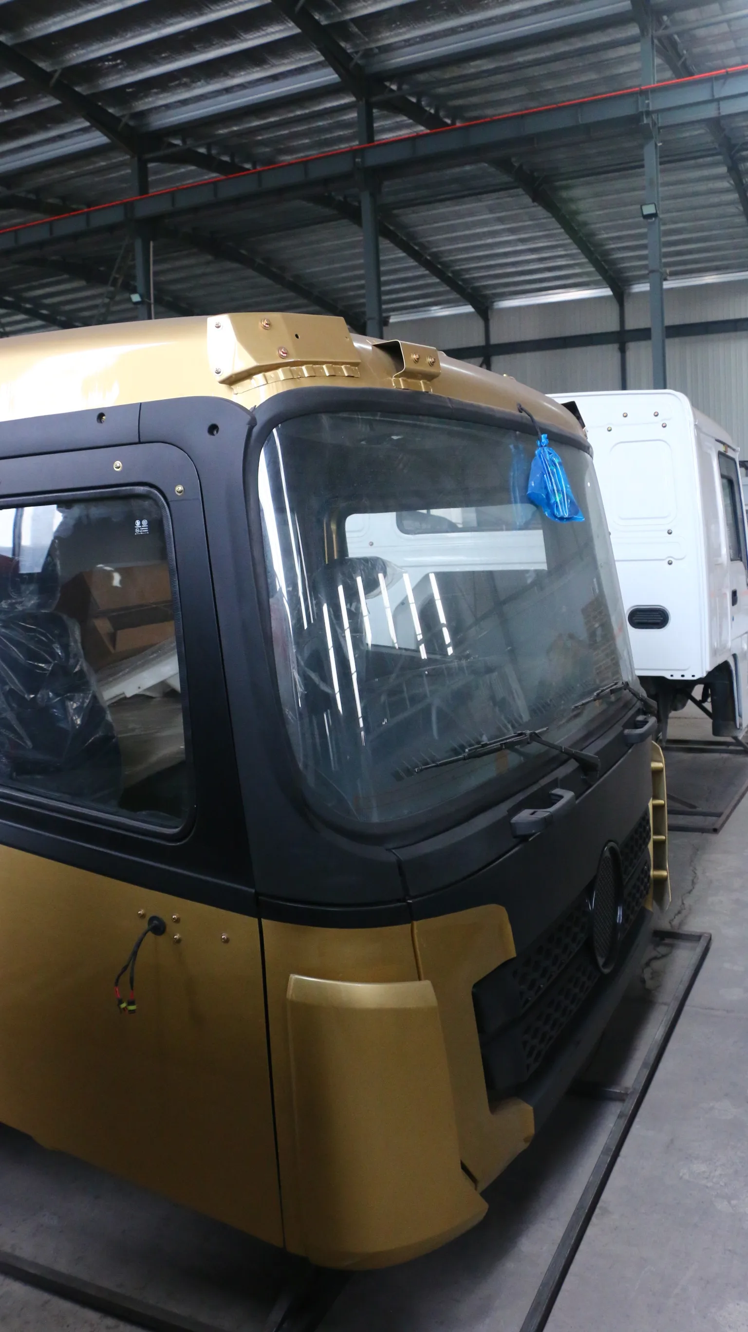 SHACMAN Truck Body Parts Shaanxi Automobile Delong X3000 Cab Assembly ...