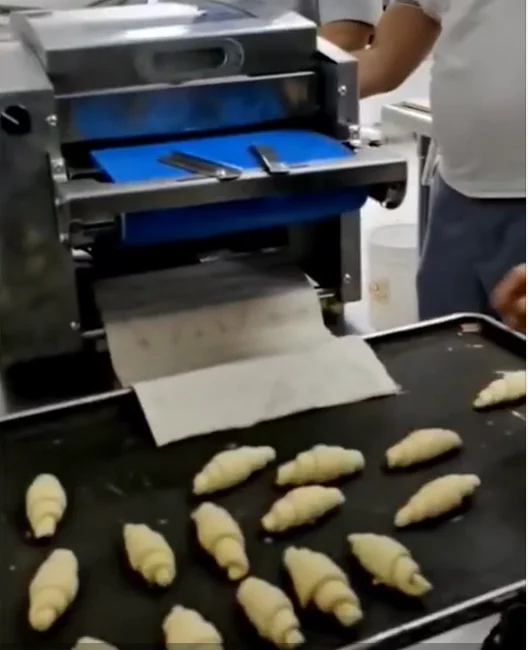 Mini Crossant Croissant Making Machine - High Efficiency