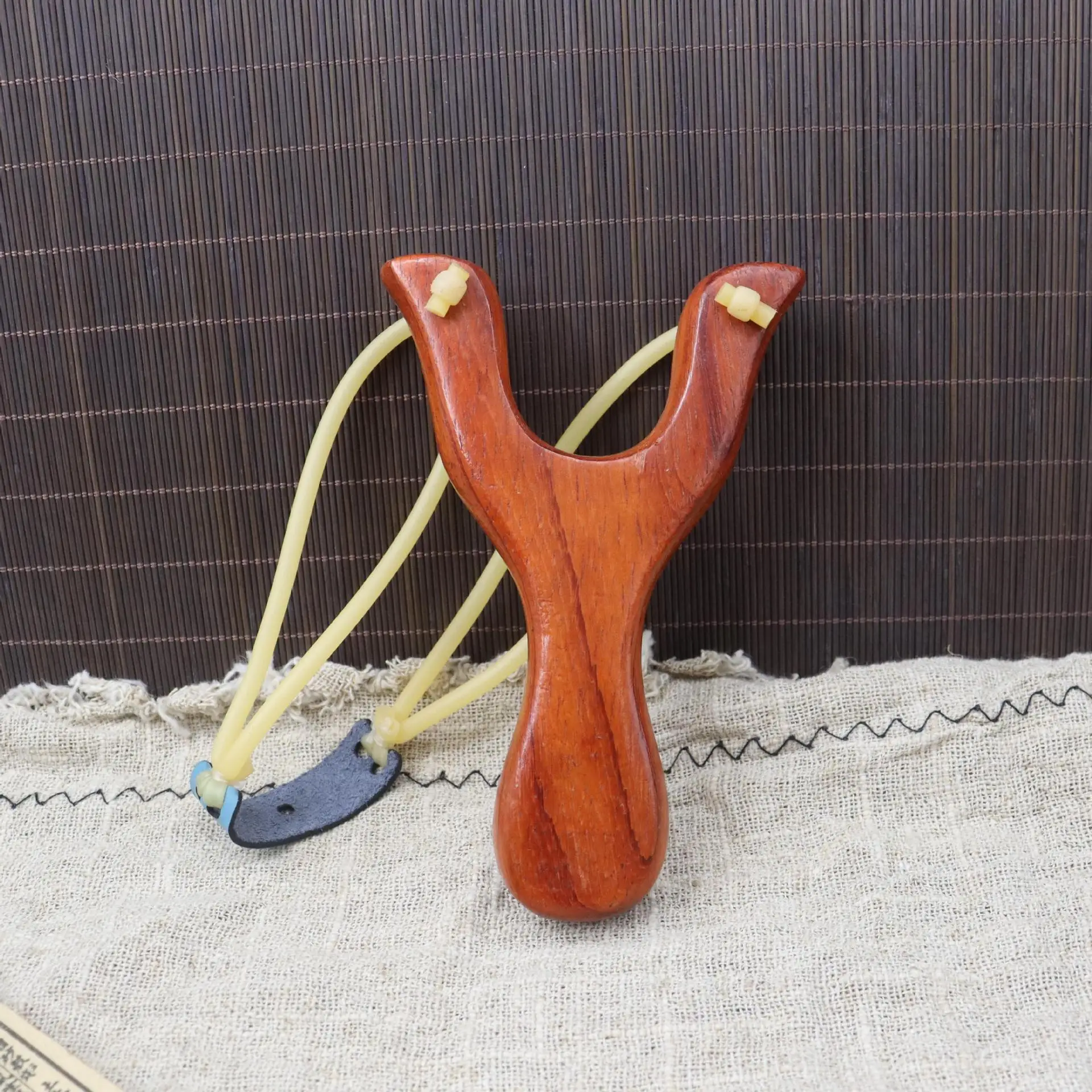 Outdoor Wooden Slingshot Toys Nostalgic Children's Chicken wings Wooden ...