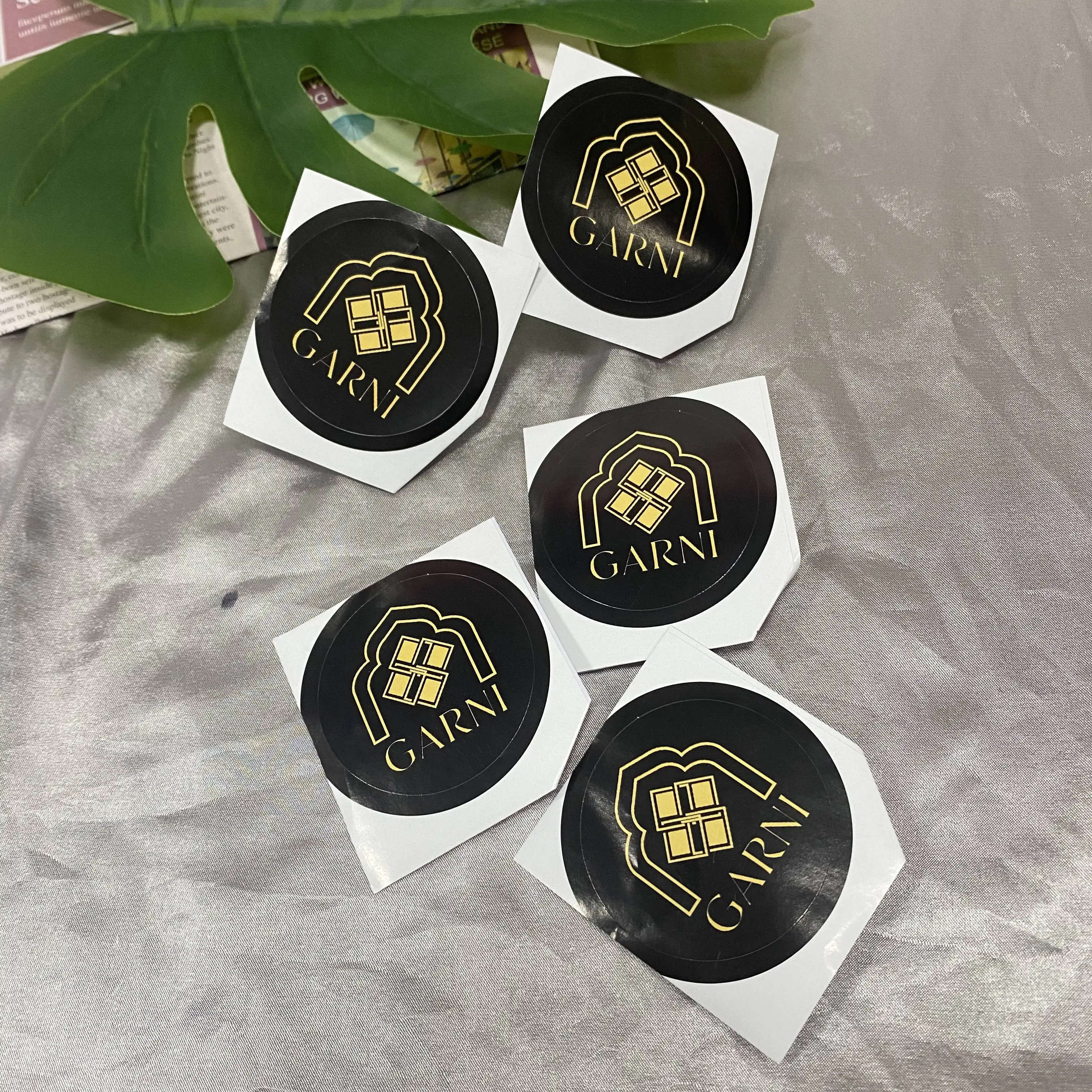 Customized Logo Round Stickers Waterproof Labels Stickers Printing ...
