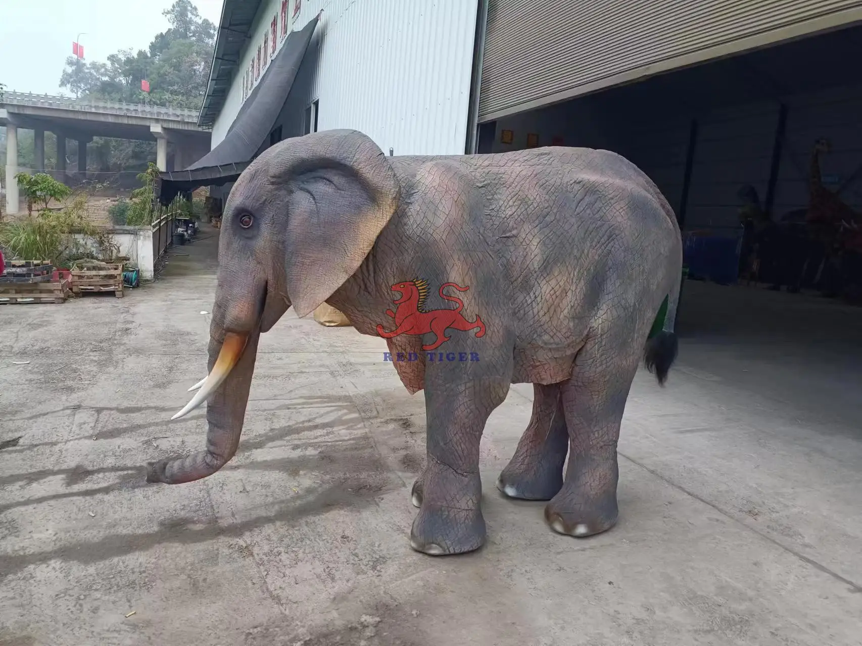 Hidden Legs High Quality Realistic Animatronic Elephant