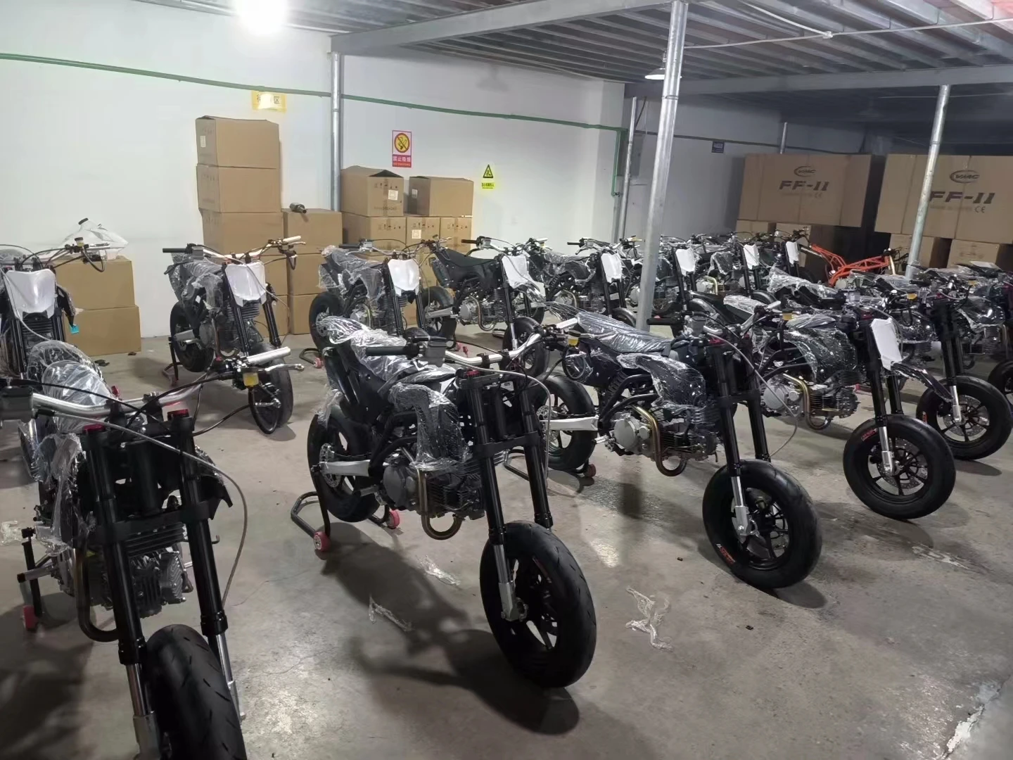 VMC Super Motard 150cc - Ultimate Pit Bike Experience