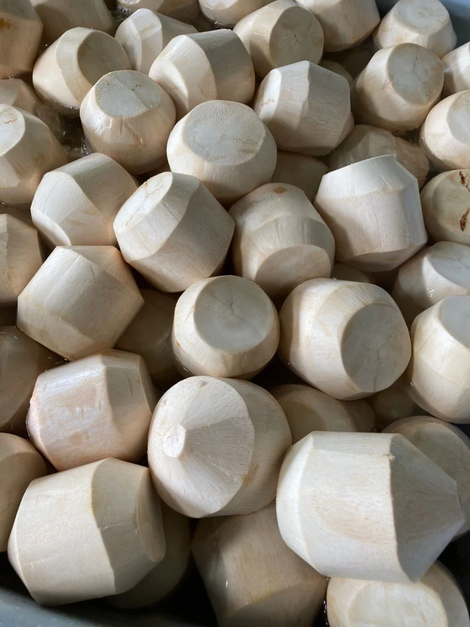 Fresh Coconut Cut Cones Shape/ Coconut Tender/ Green Young Coconut From Vietnam Ball Shape ...