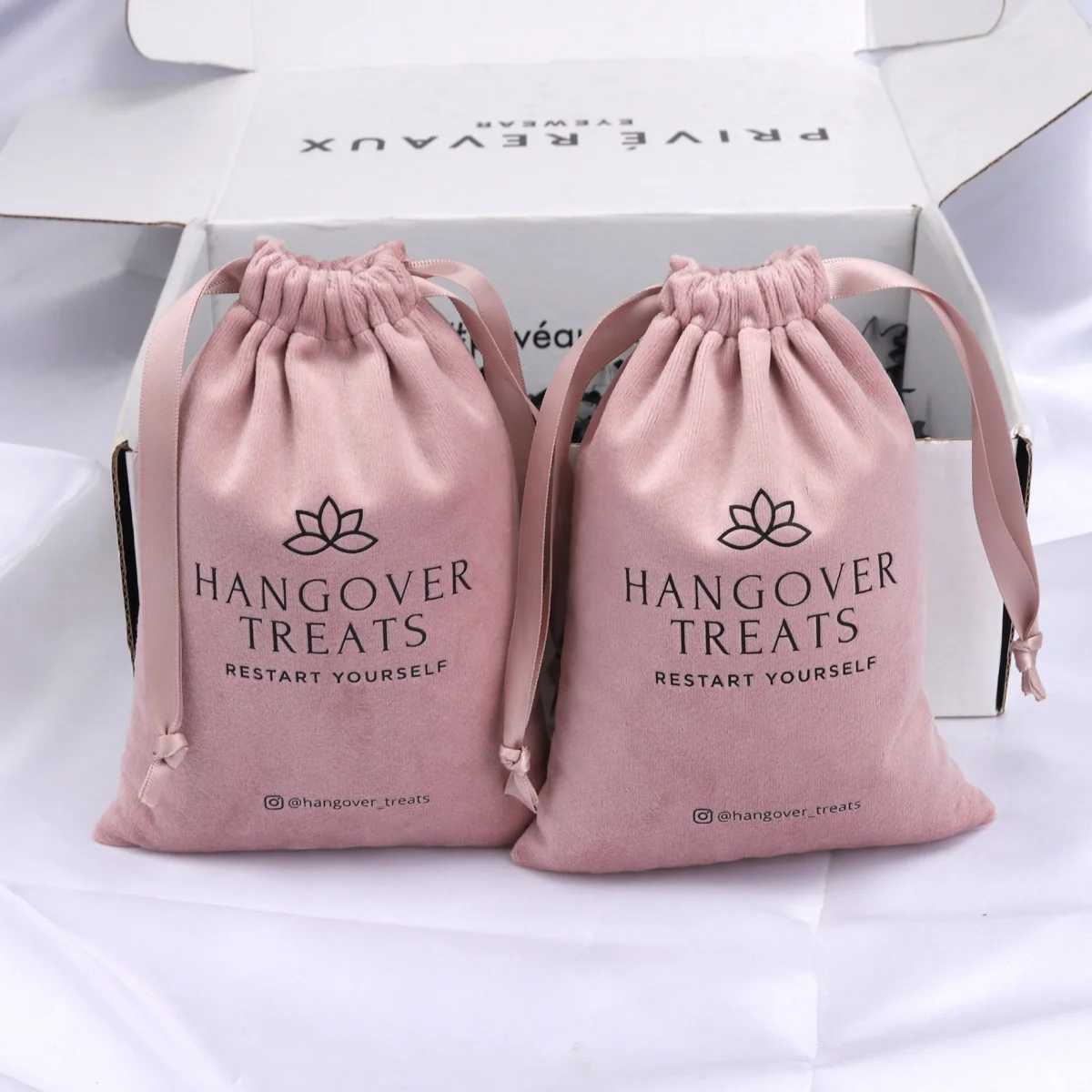 Luxury Velvet Pouches - Perfect for Jewelry & Cosmetics