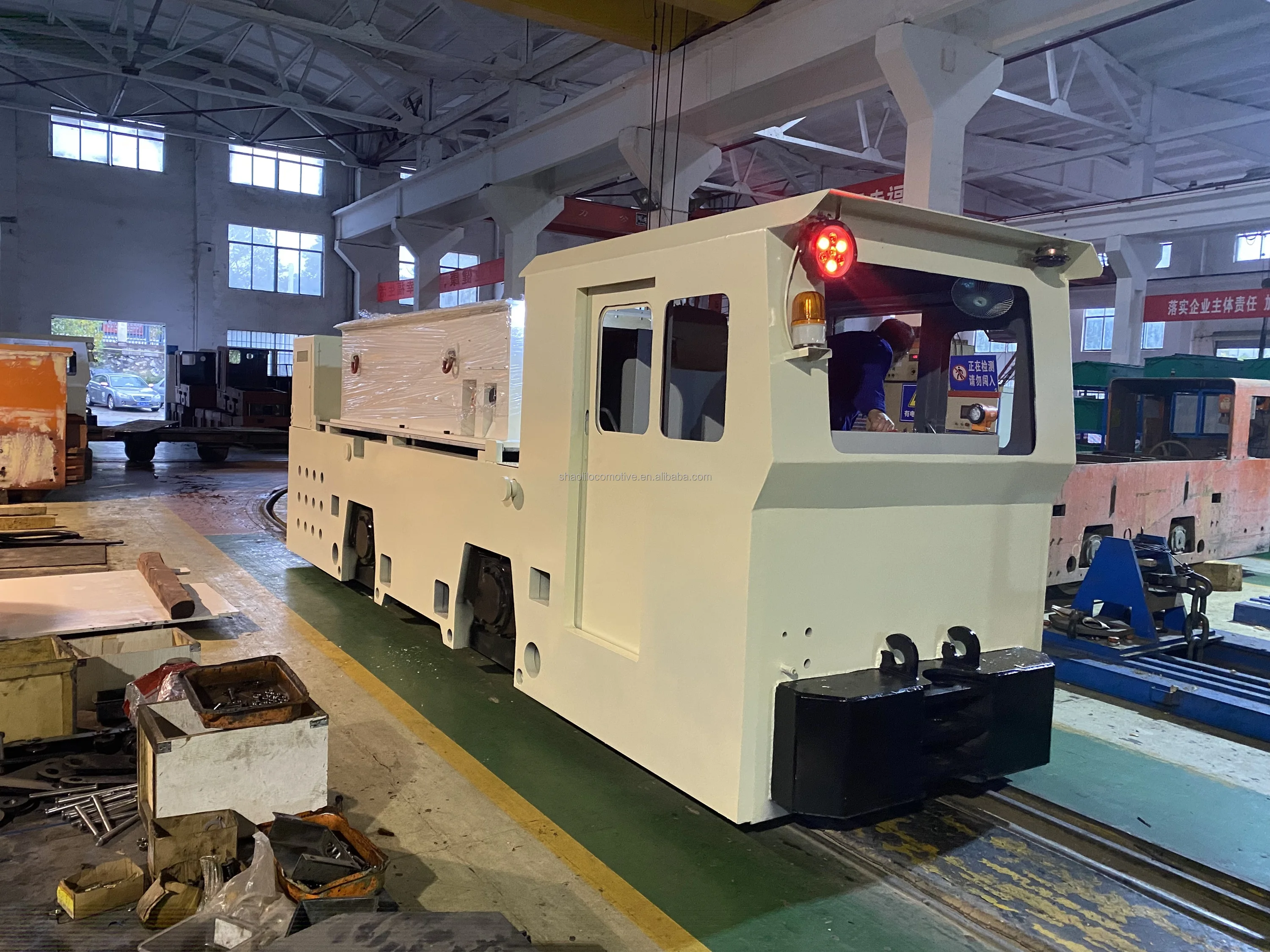 EPB TBM Tunnel or Mine 12 Ton Battery Locomotive Train