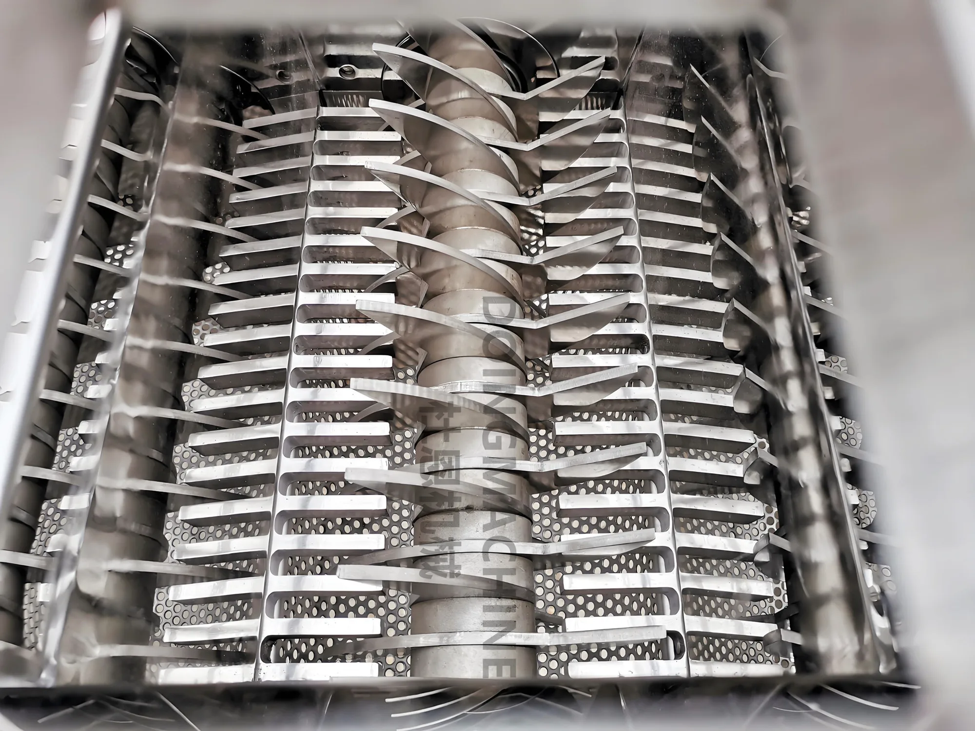 Alibaba.com: Big Bulk Bag Lump Breaker Machine - Efficient material ...