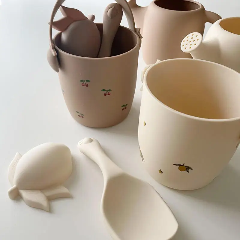 Fun Silicone Beach Set Toys - Safe & Durable Playthings