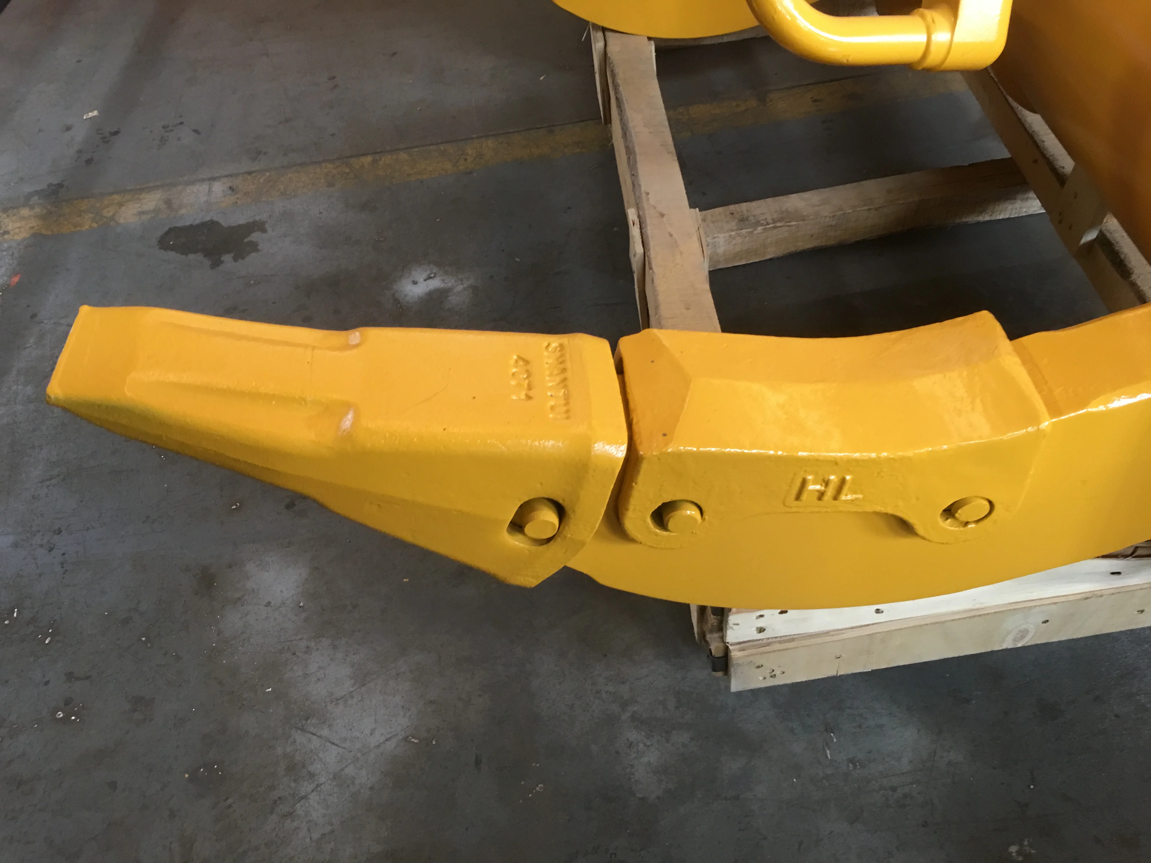 Monde Engineering Construction D85 Bulldozer Ripper Shank Dozer Ripper ...