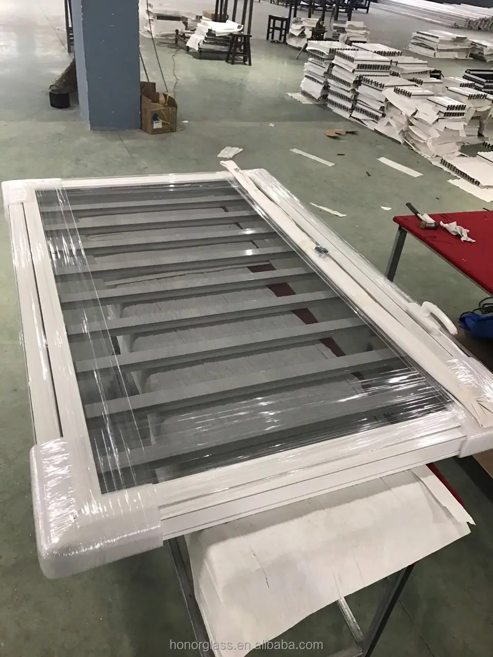 Tempered Glass Jalousie Window Louvre windows with Aluminum Frame and ...