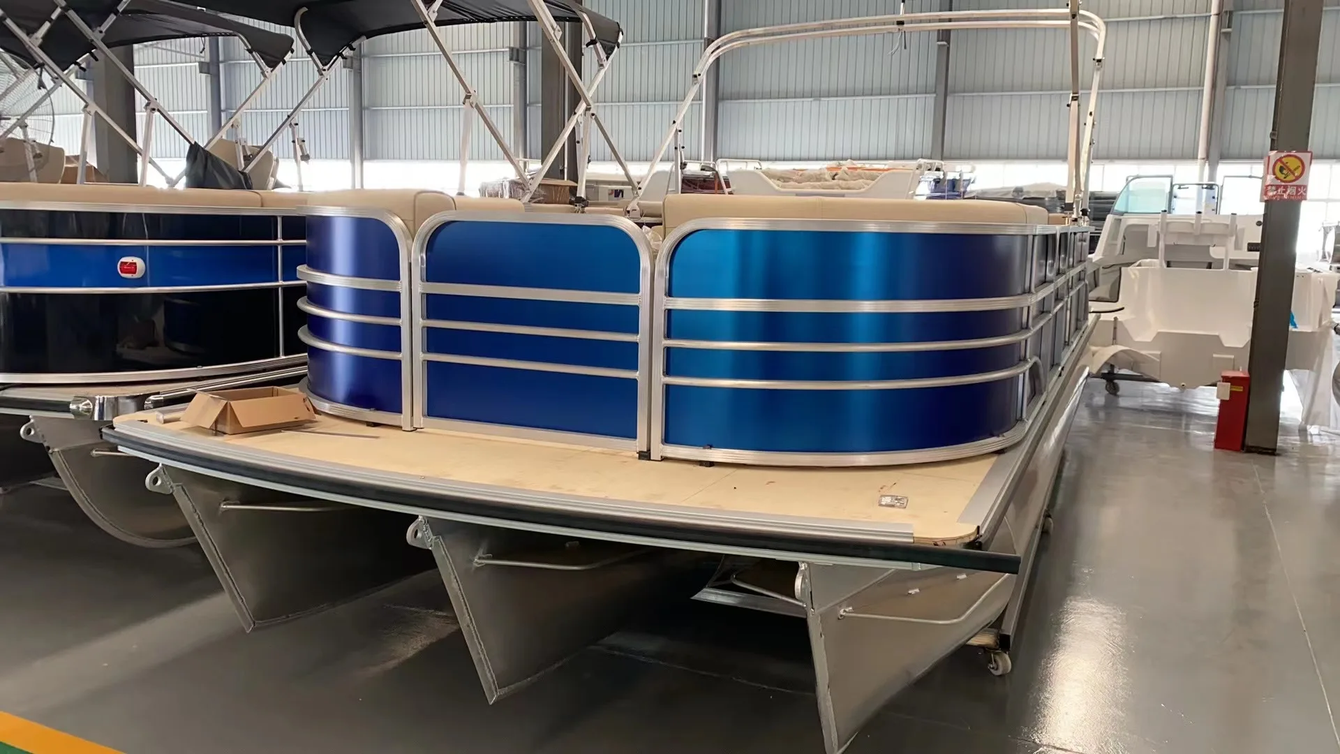 Factory Whole Sale High Quality Lake and River Entertainment Luxury ...