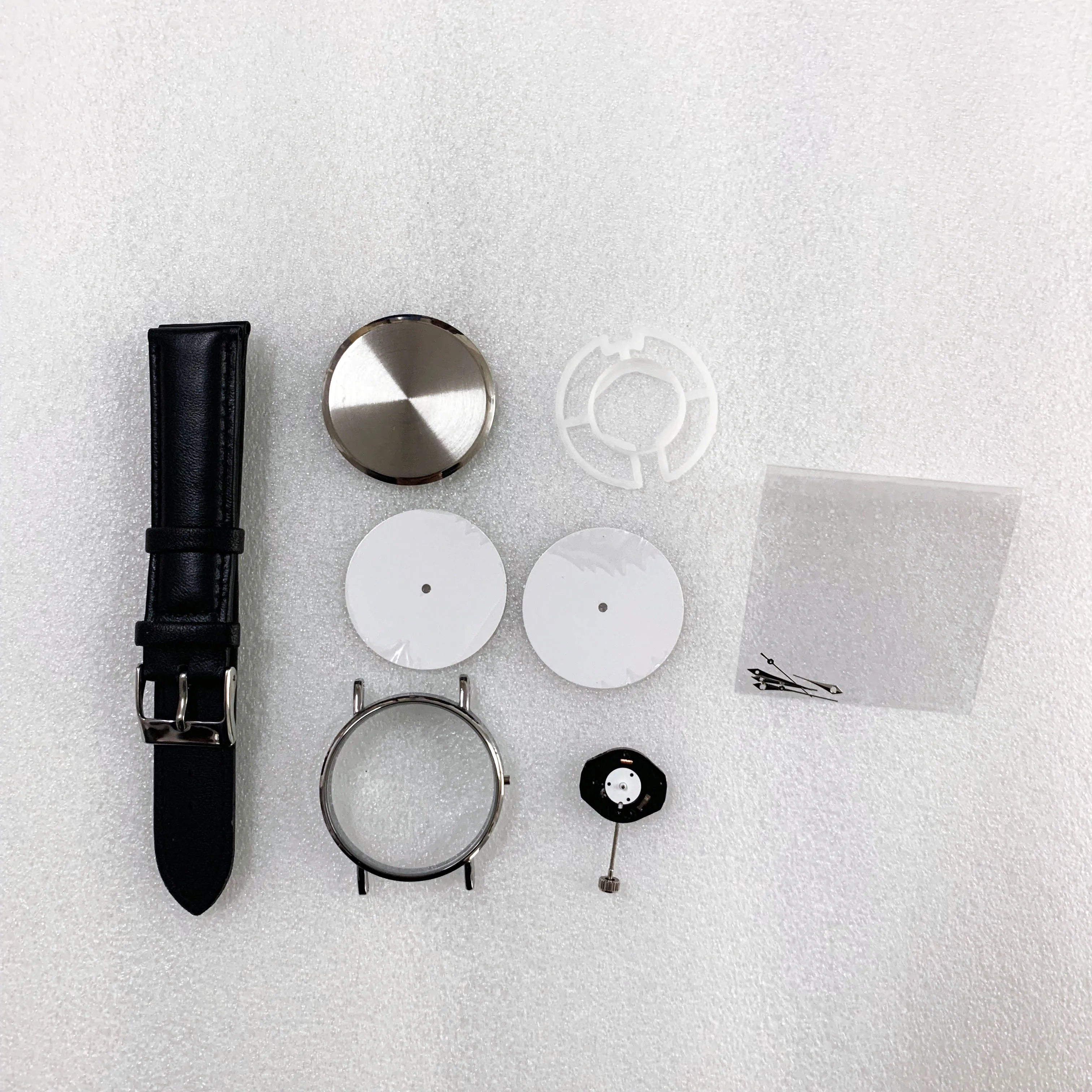 Customized Unisex Watch - Genuine Leather & Photo Printing