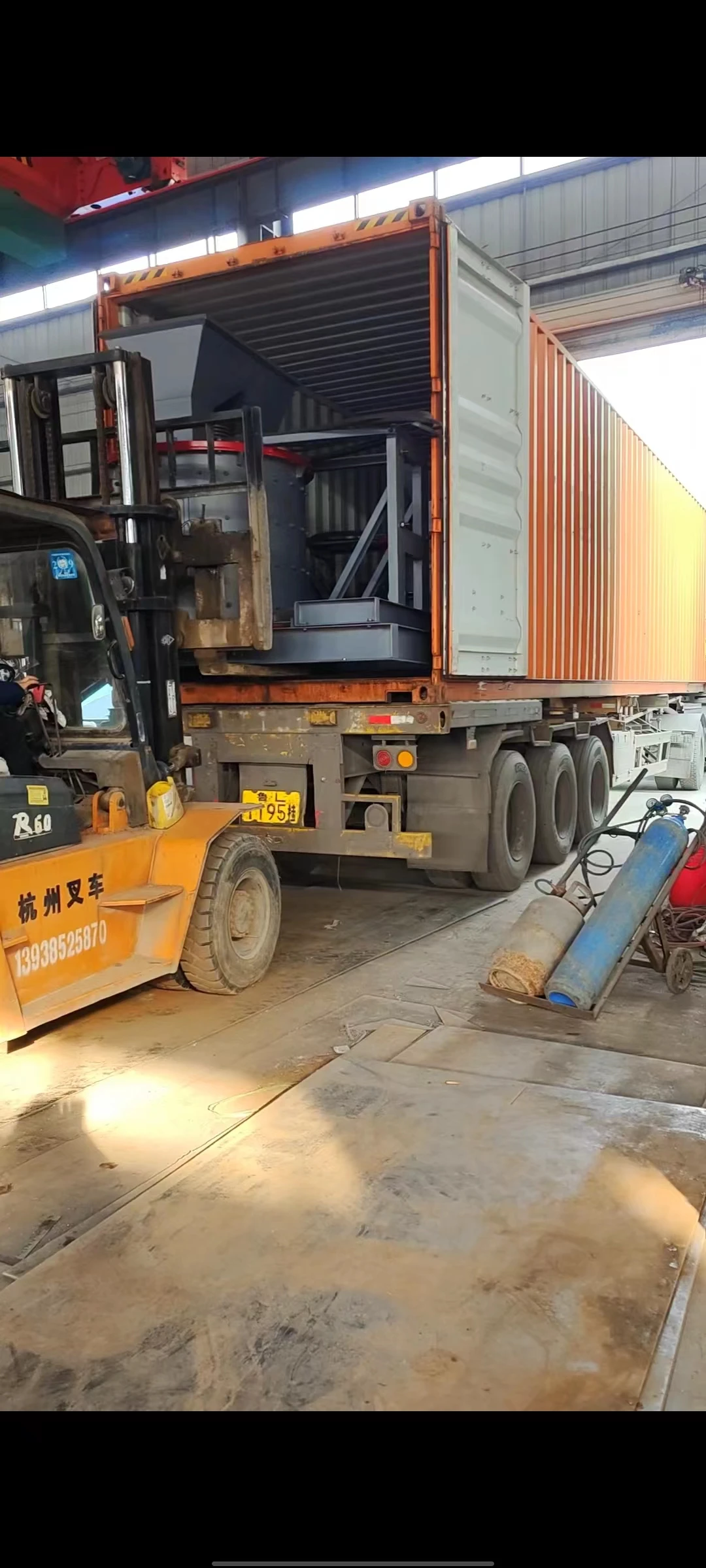 Roller Sand Making Machine Small Hydraulic Double-tooth Roller Crusher ...