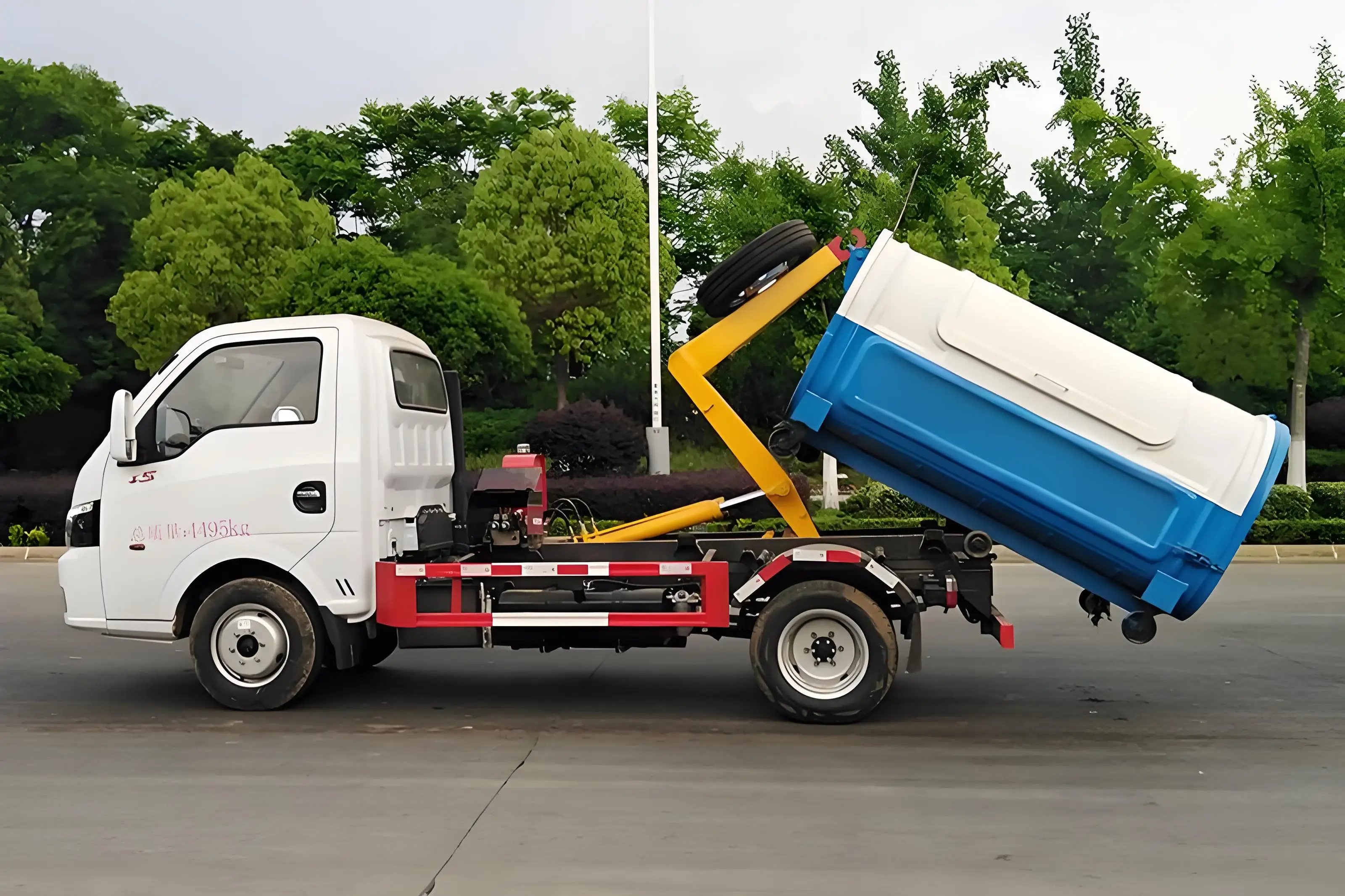 Alibaba.com: 3 cubic hook arm garbage truck with dump and transfer ...