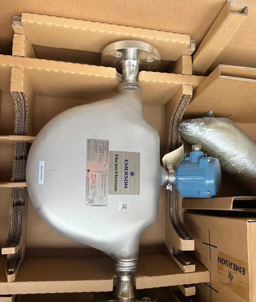 Emerson Micro Motion F-Series Coriolis Meter Consisting of F100H Sensor ...