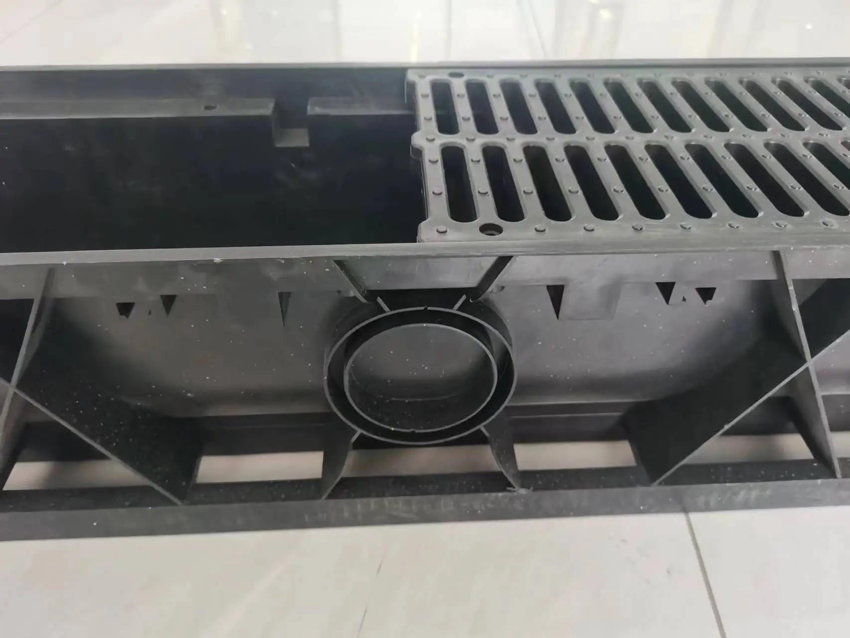 HDPE Driveway Gutter Drainage Channel Drainage - Superdrain