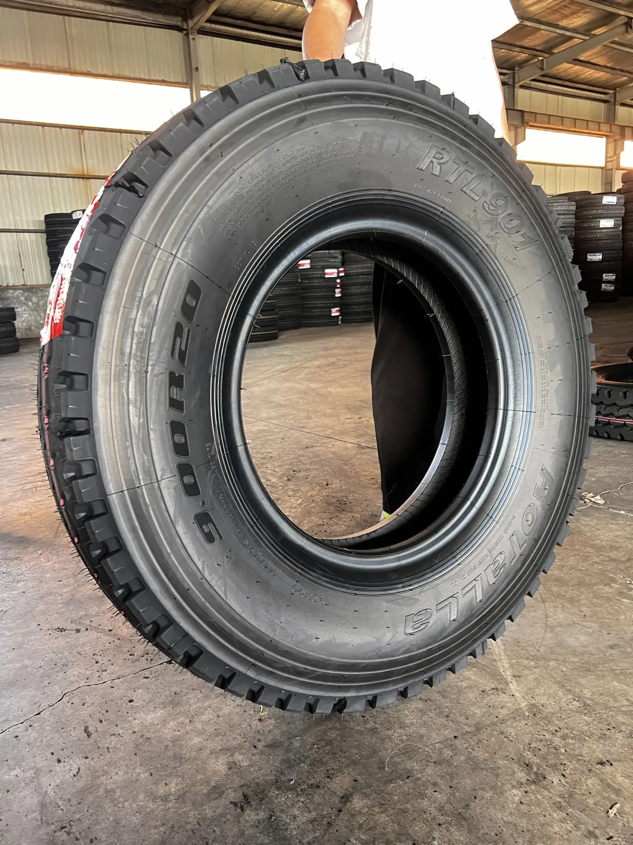 All Position Classic Patterns Truck Tire Size 9.00r20 - Buy 9.00r20,All Position,Truck Tire ...