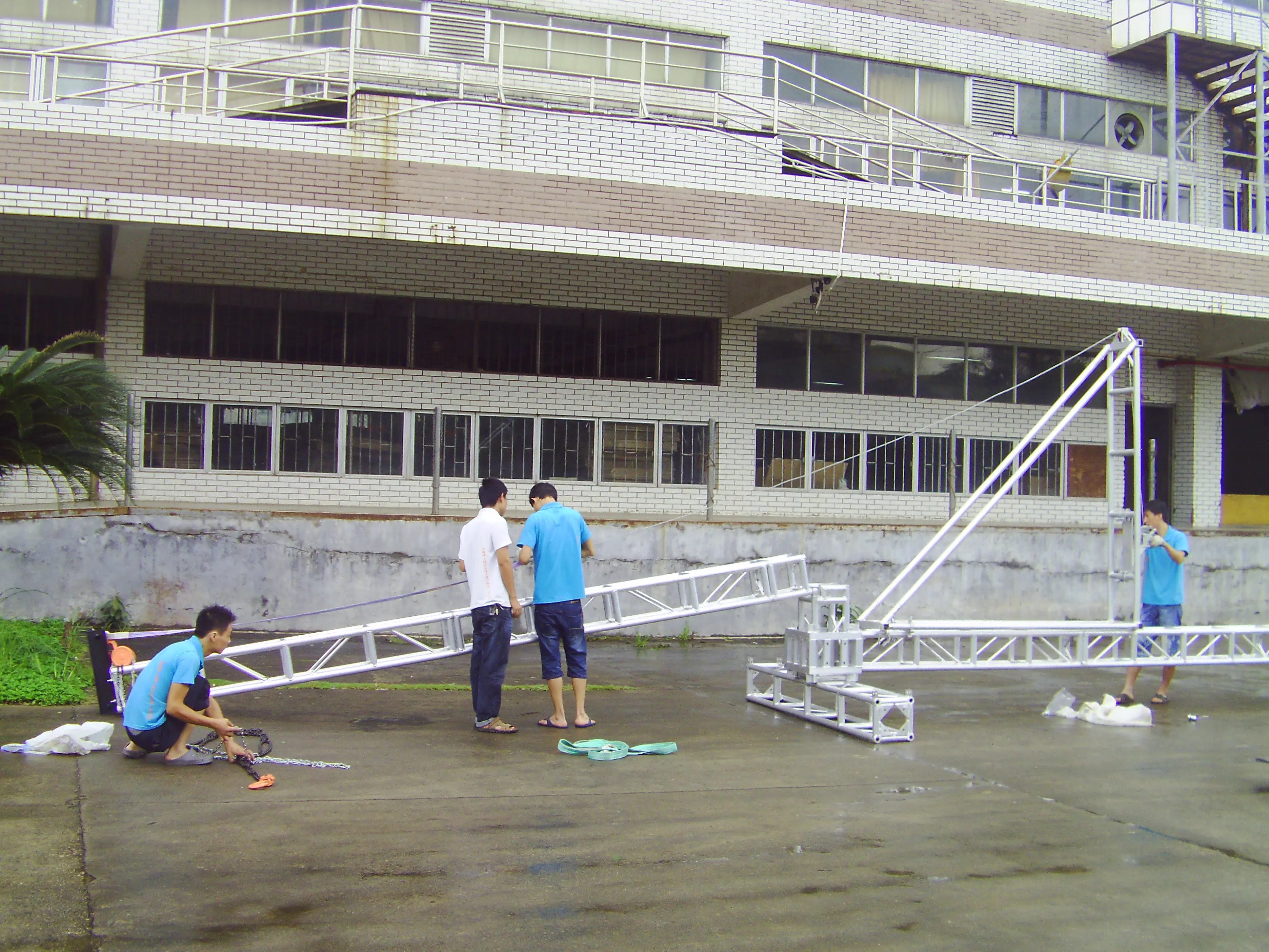 Truss Tower Erector with Handle Winch - Durable & Versatile