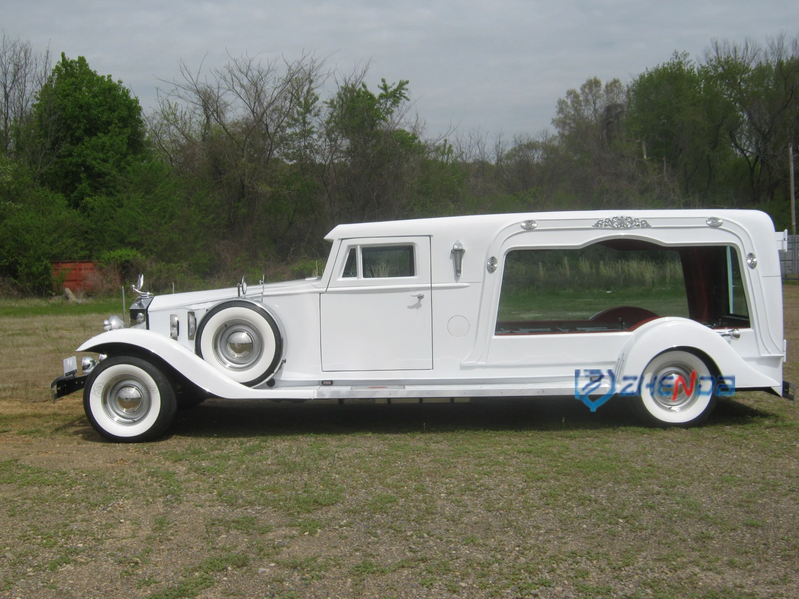 2023 Latest Customized Coffin Cart Electric Funeral Horse Buggy Funeral ...