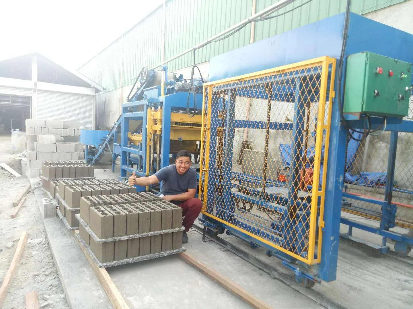 Cheap Manual Simple New Concrete Cement Hollow Blocks Making Machine ...