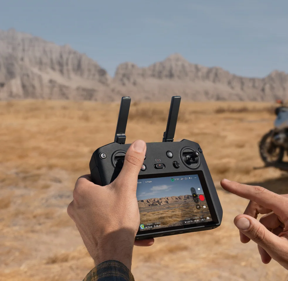 Explore The Innovation Of The Original Dji Mavic 3 Pro Drone: Equipped ...