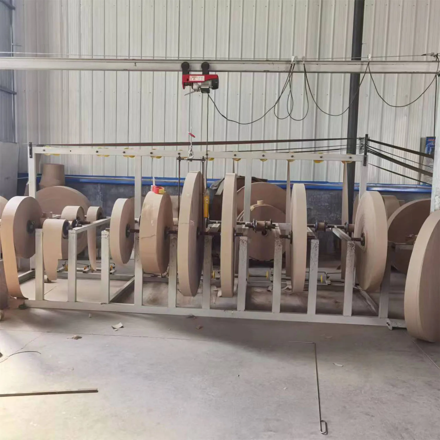 Maxi Tissue Paper Core Roll Slitting Machine - Kraft Paper Cutter