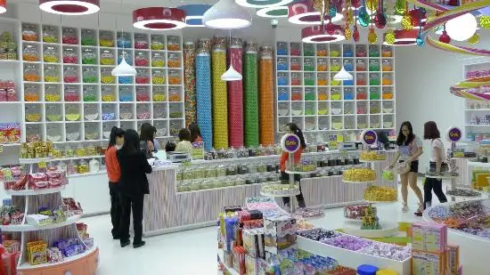 Kids Sweet Candy Display Shelf Custom Colorful Candy Display Kiosk ...