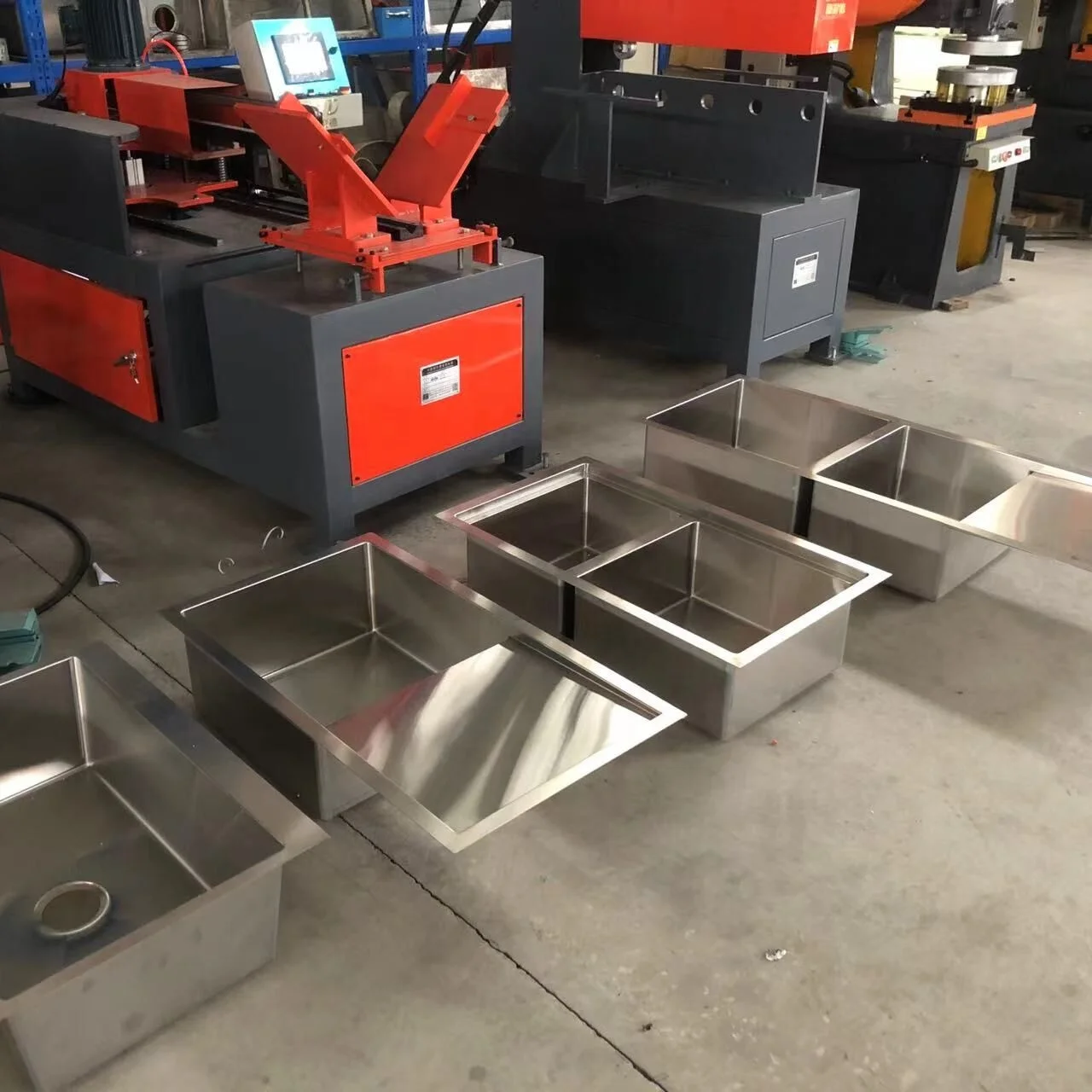 R Corner Polishing Machines for Handmade Sink by ENNAIDE