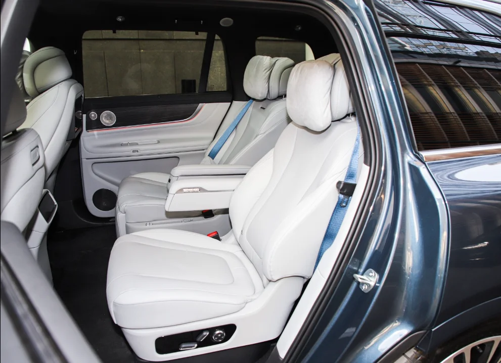 AITO M9 - Premium EV Car for Adults with 42/52/100 Battery Capacity