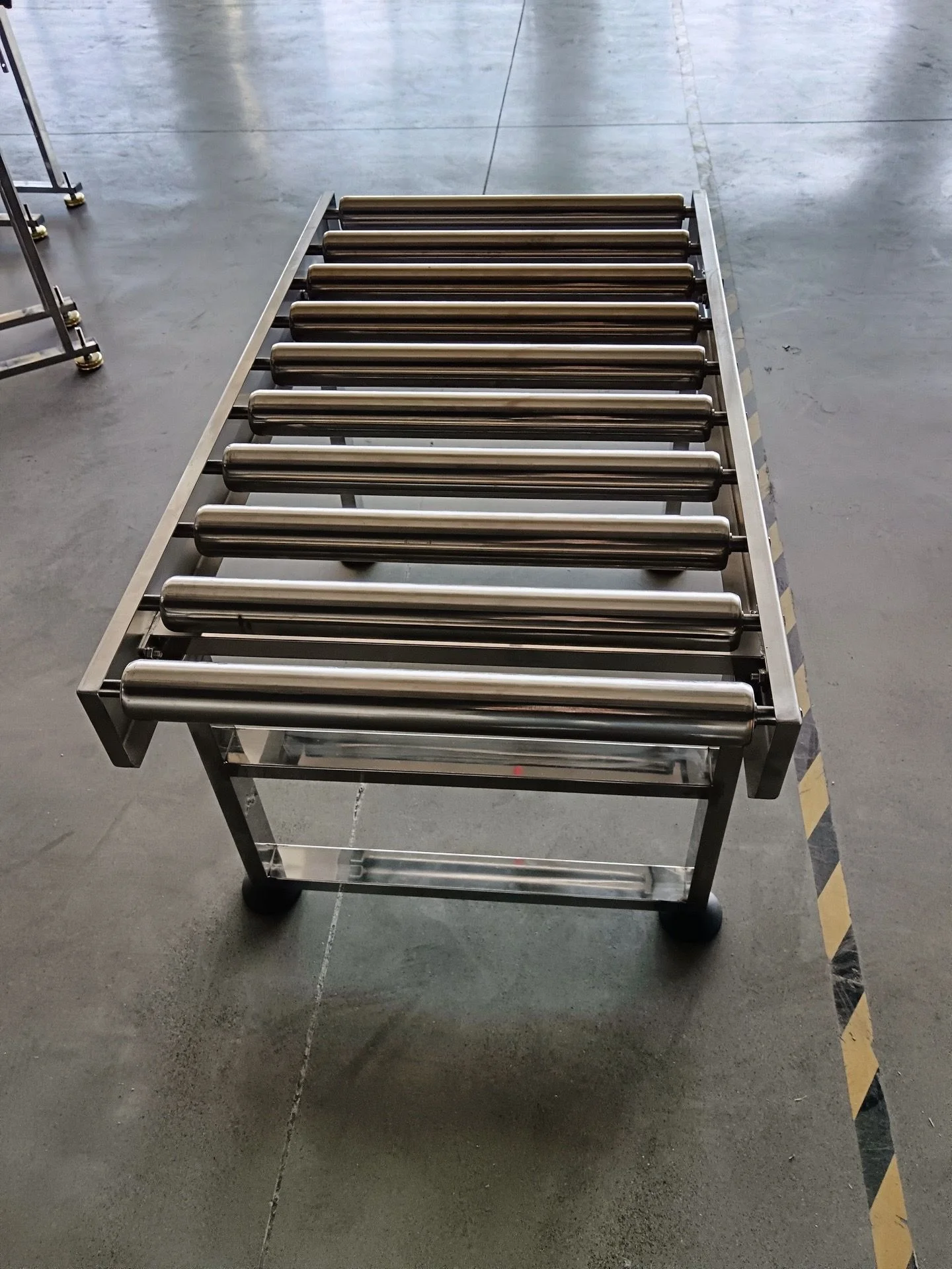 Customized Roller Conveyor Powered and Unpowered Stainless Steel ...