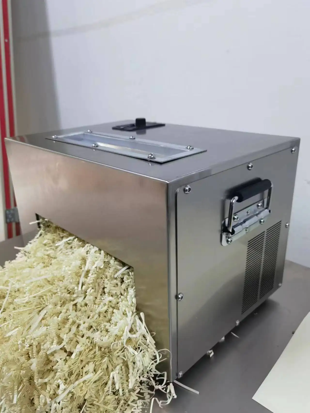 Crinkle Filler Paper Machine Shredder - Confetti Cut Machinery