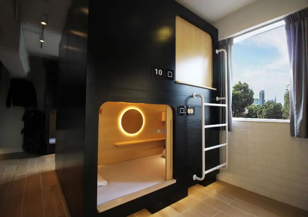 Xijiayi Wooden Capsule Beds - Durable & Stylish Hotel Furniture