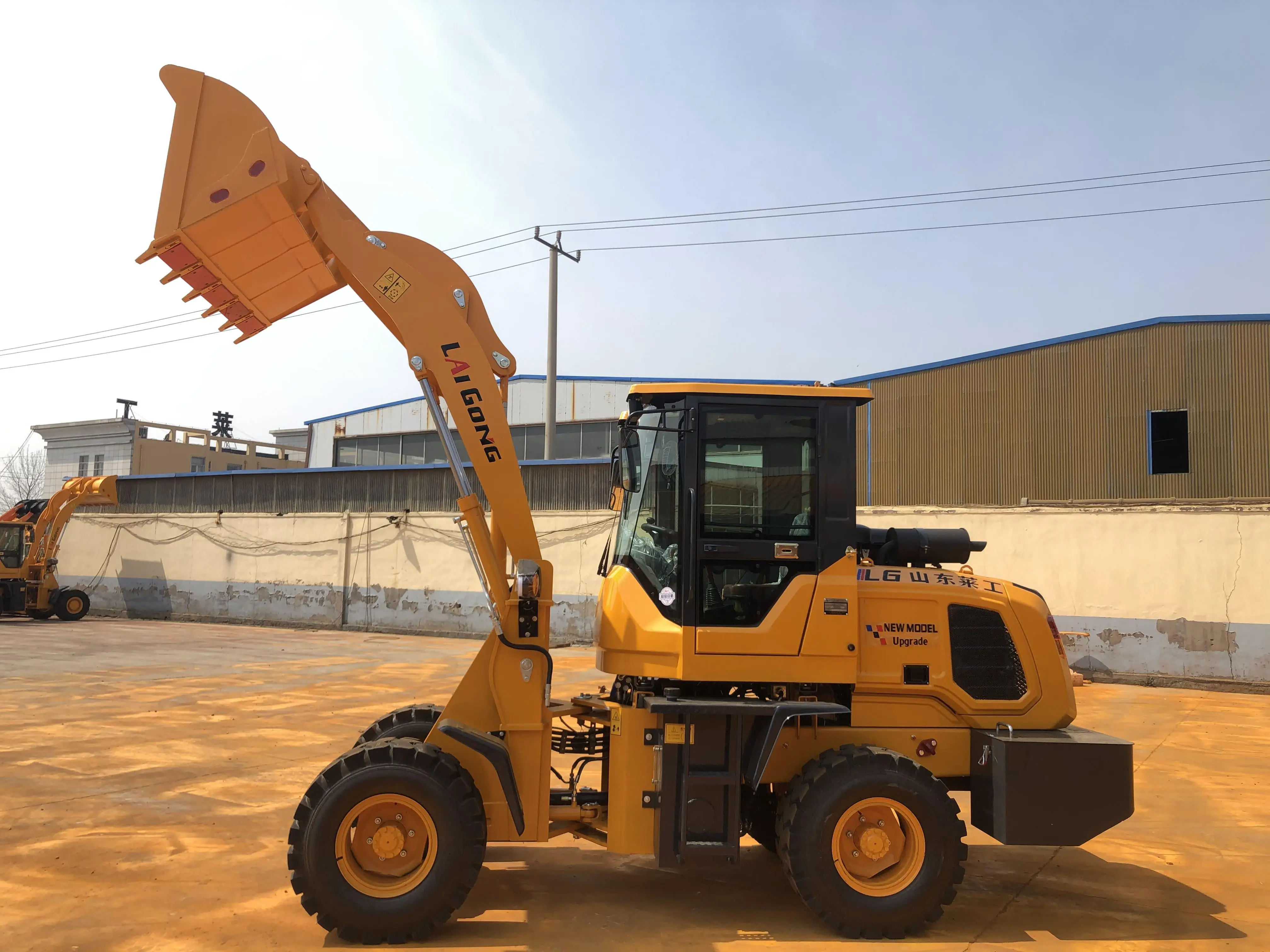 ISUZU LG920 Construction Equipment - Reliable Backhoe Loader