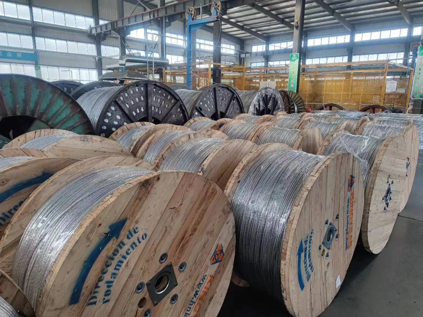 SWA Armoured Aluminum Cable, PVC Insulated 0.6 / 1 KV Multi-Core Cables ...