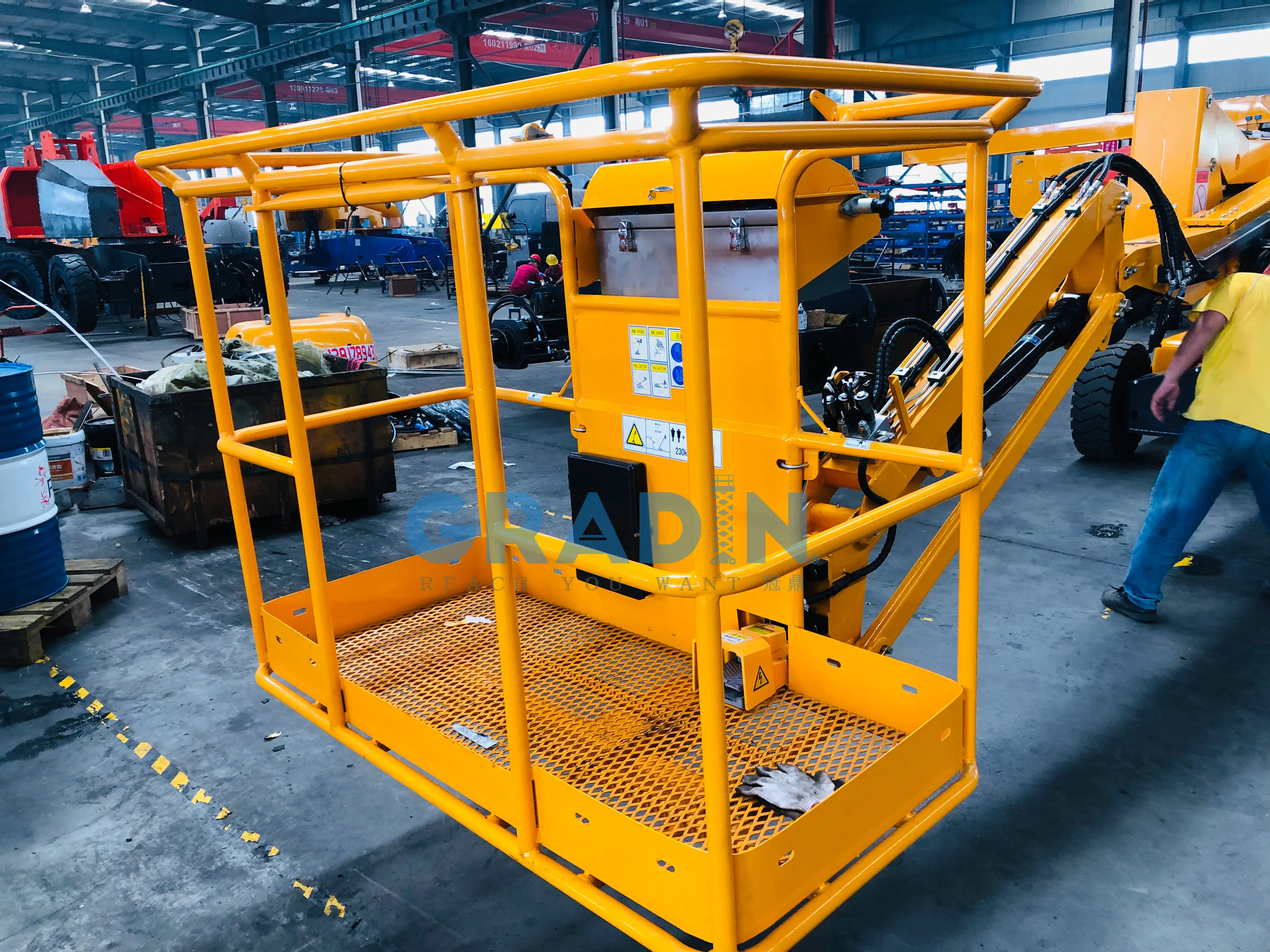 26m Meter Articulated Boom Lift Self-propelled Articulating Boom Lift ...