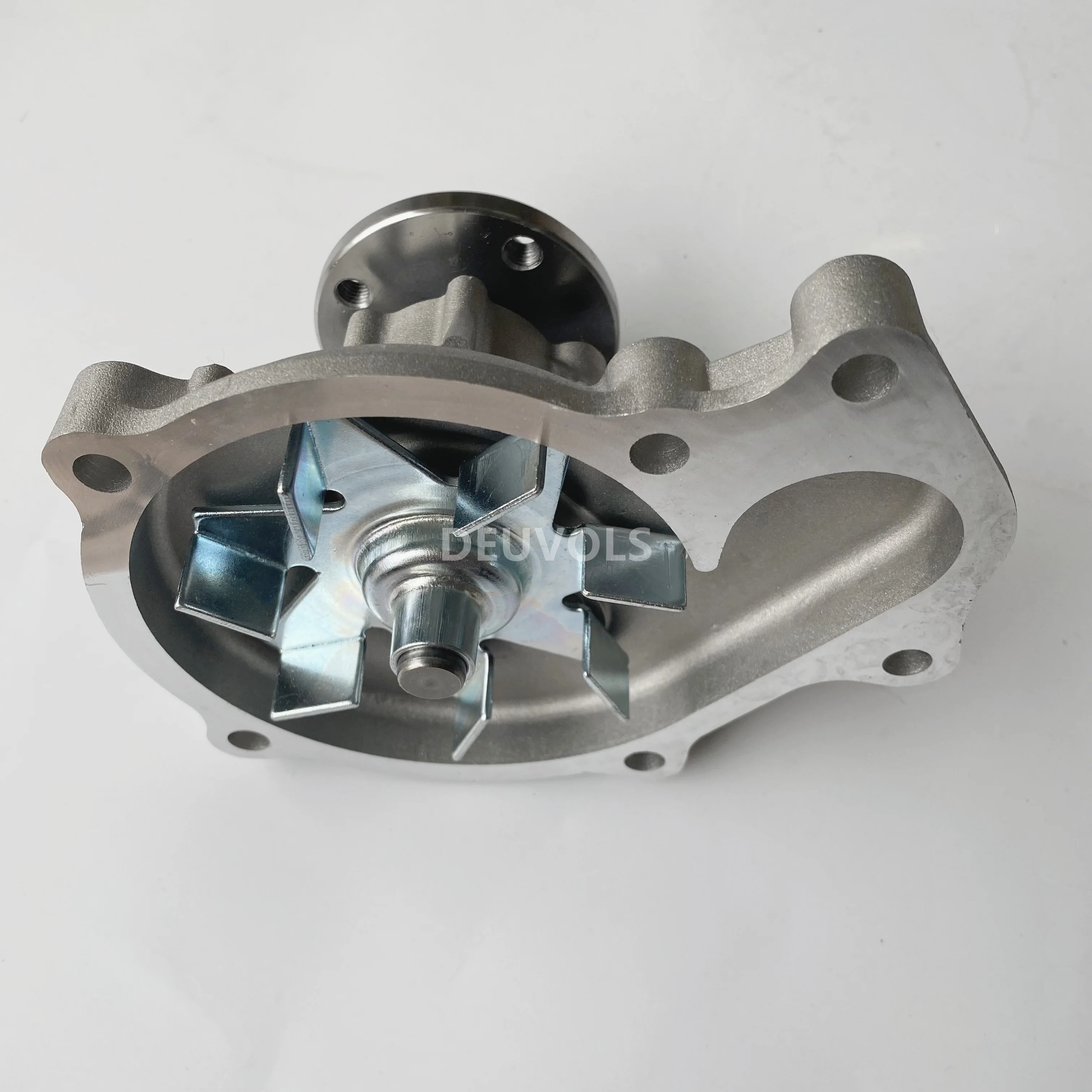 V3800 Water Pump 1c010-73035 - High Quality Truck Engine Part