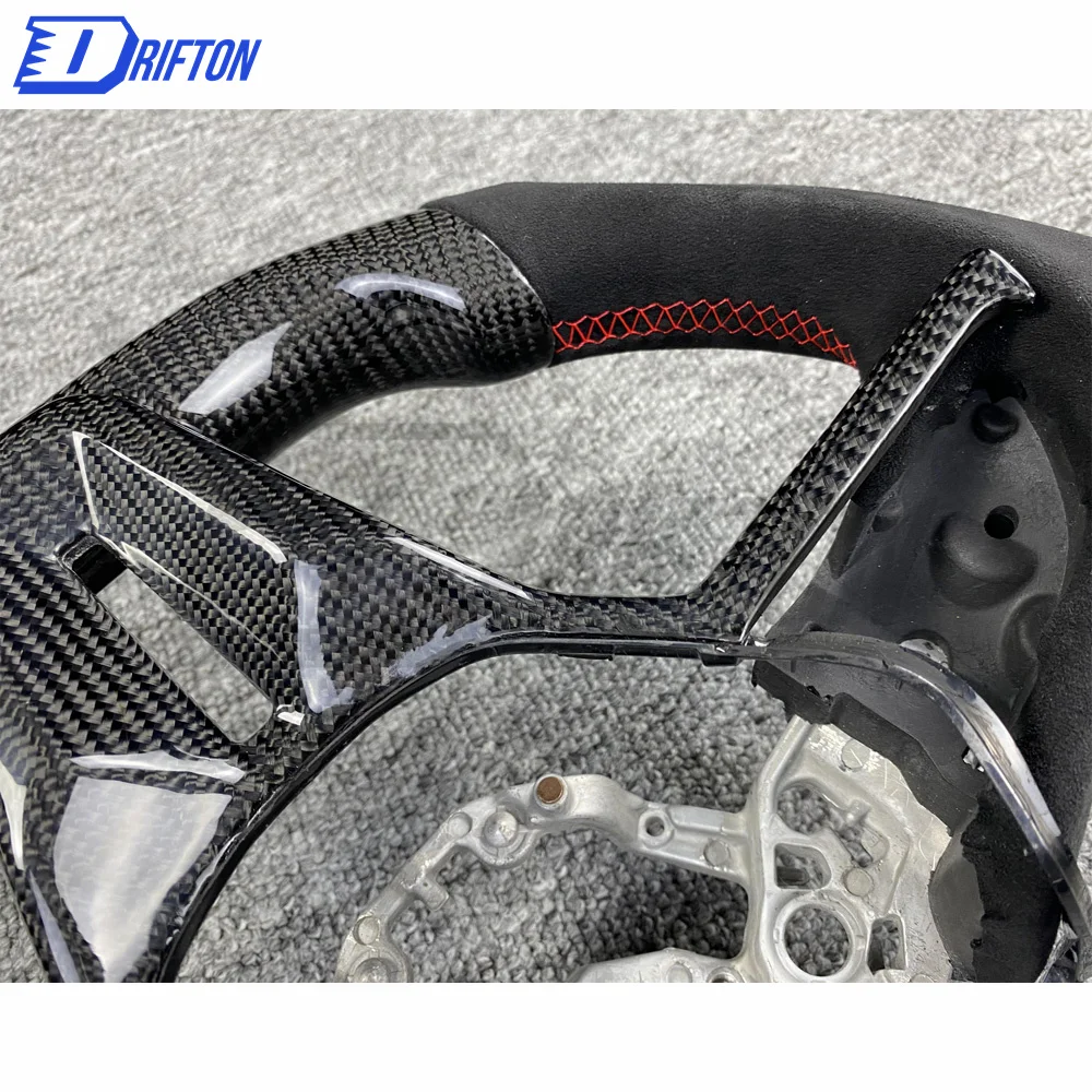 Customize GTR R35 Steering Wheel with Carbon Fiber & LED