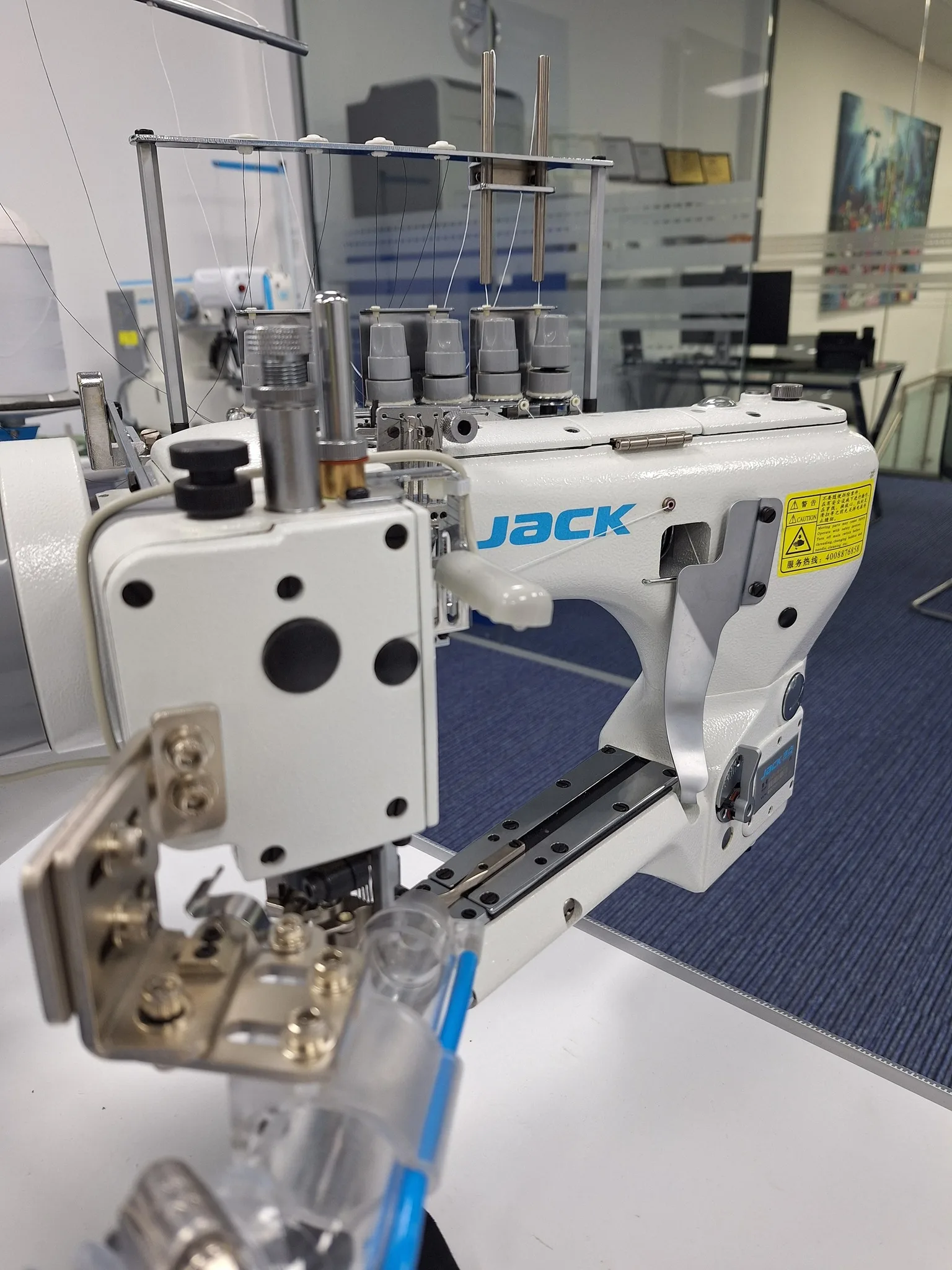 Jack JK-8740C Bending Arm Type Four Needle Six Thread Attaching Sewing ...