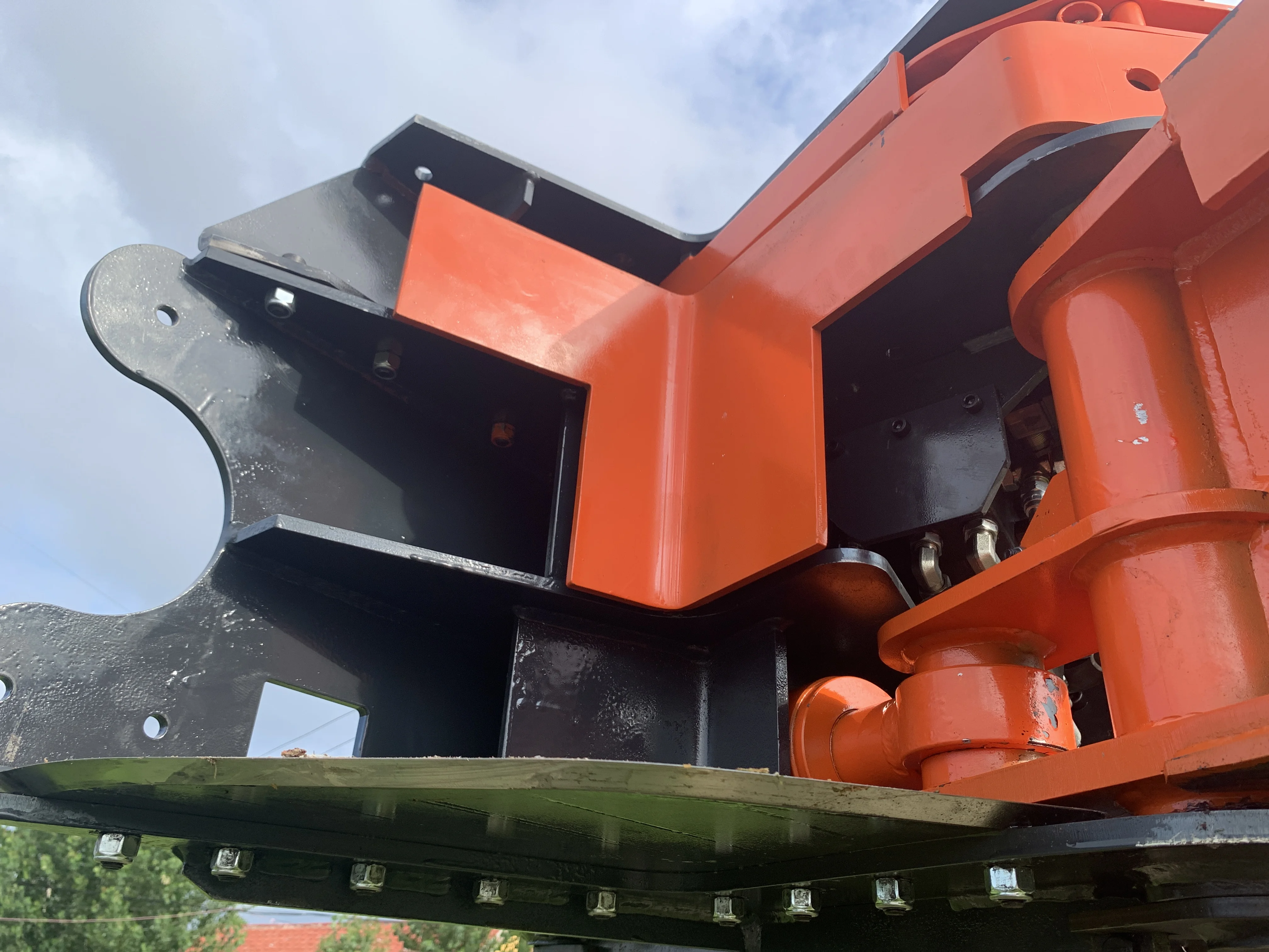 RTS200 Mini Excavator Tree Shear & Cutter - High Efficiency