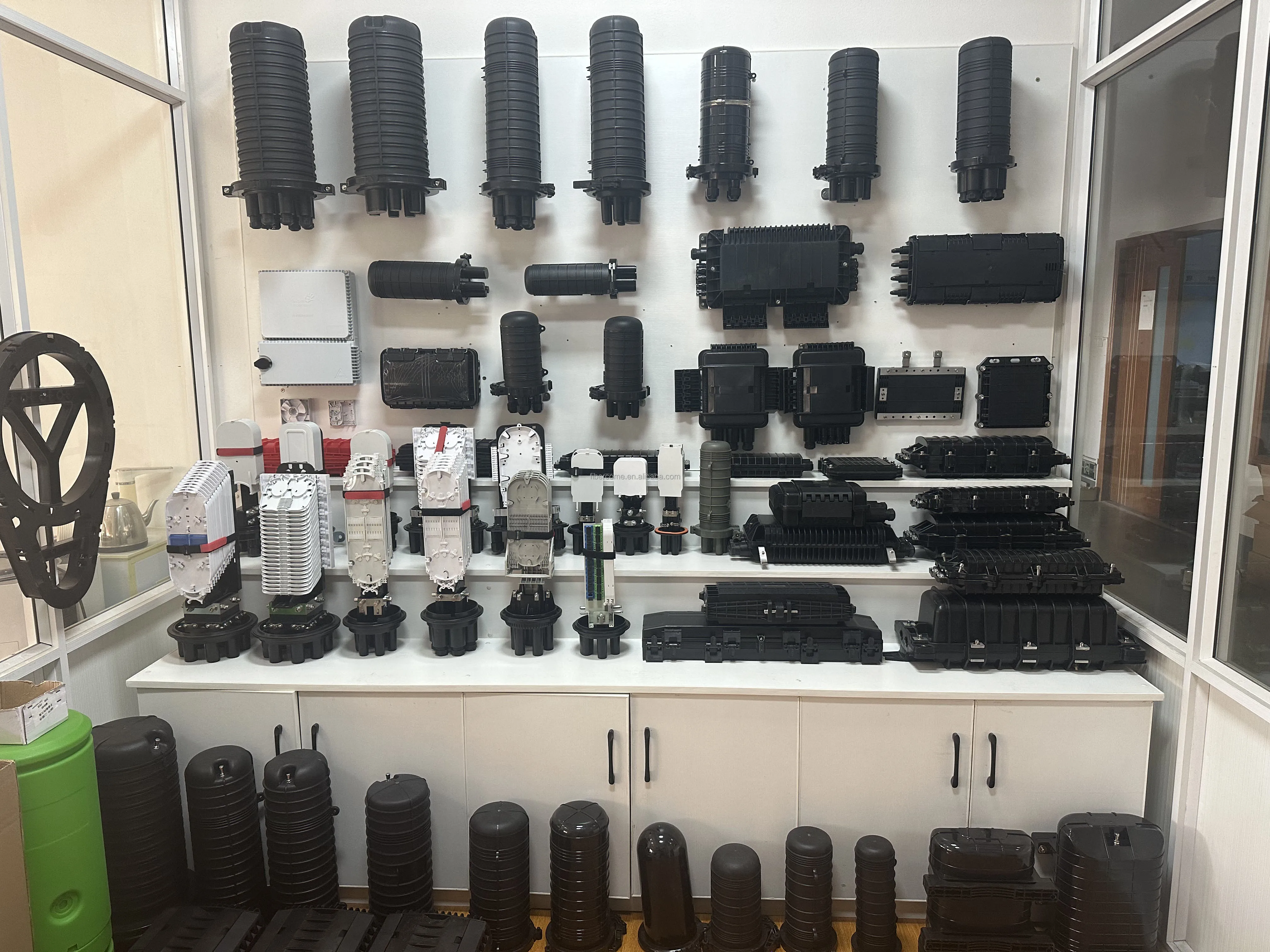 16 CORES Telkom Indonesia Style Solid NAP BOX fiber splice closure 2 ...