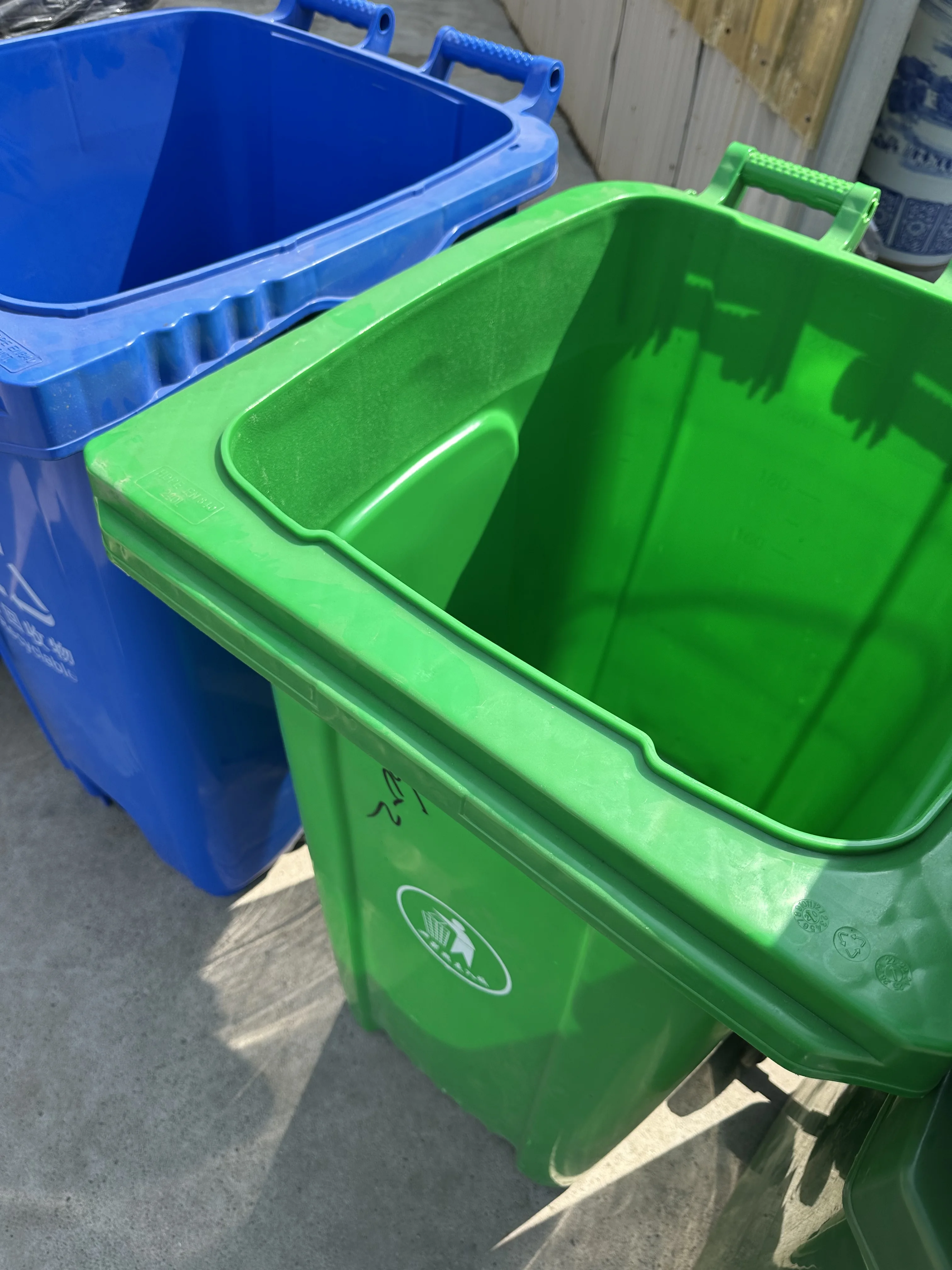 High Quality Eco-Friendly Plastic Outdoor HDPE Recycling Rectangular Wheelie Container 120L/180L ...