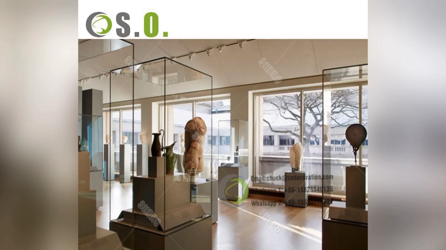 Elegant Wooden Museum Display Showcase With Adjustable Shelves And ...