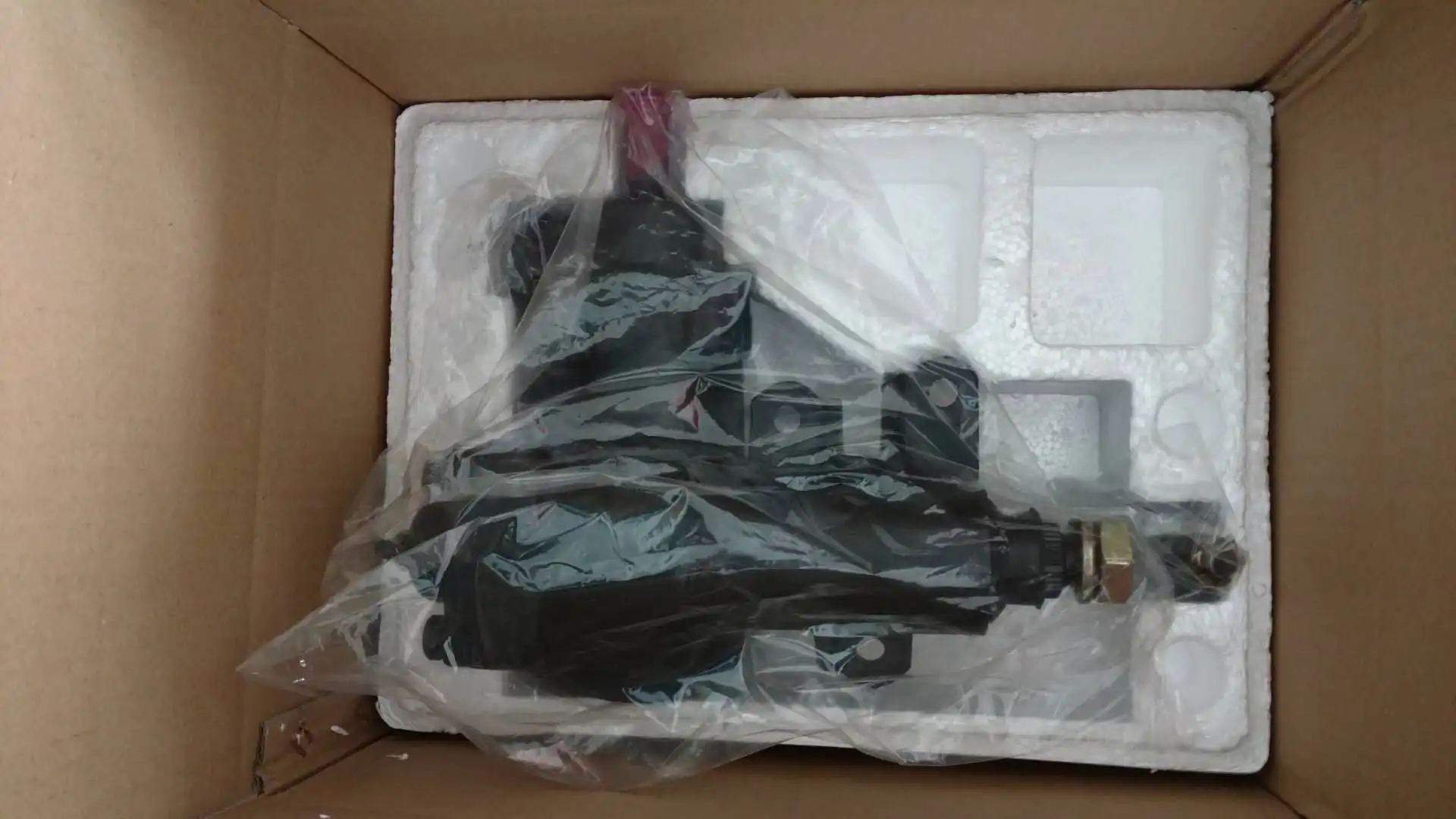 Auto Parts Power Steering Rack For Rhd Mitsubishi Montero Sport Mighty ...