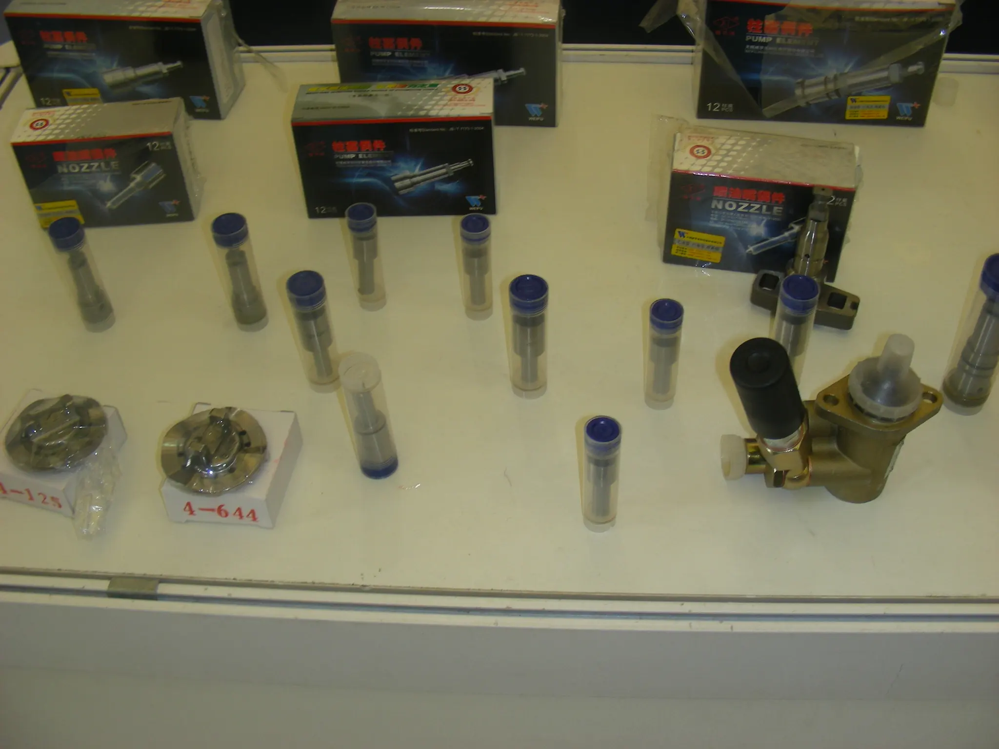 Common Rail Injector 095000-9560 1465A257 1465A041 Fuel Injector for ...