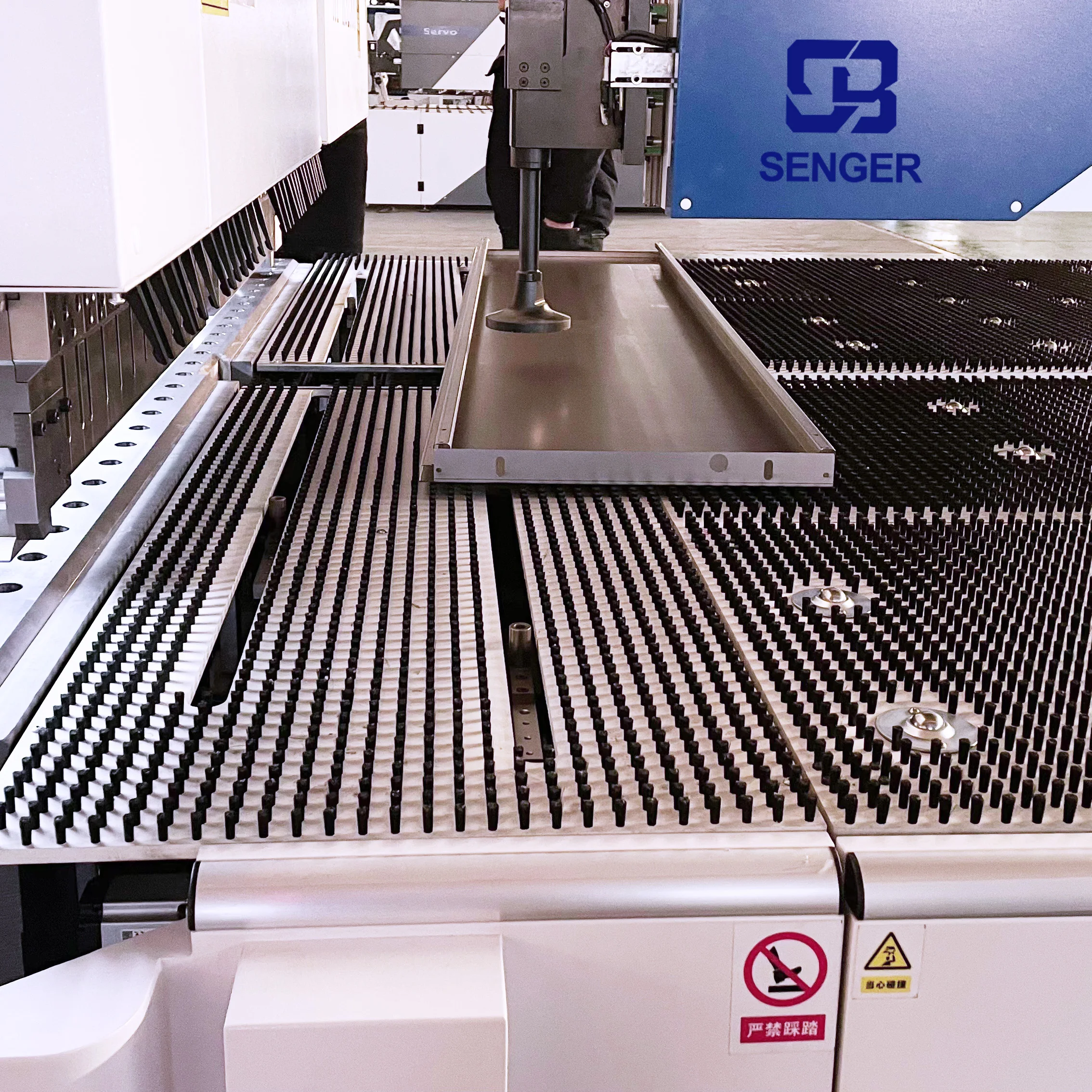 SENGER Automatic Panel Bender CNC Servo Refrigerator Door Panels ...